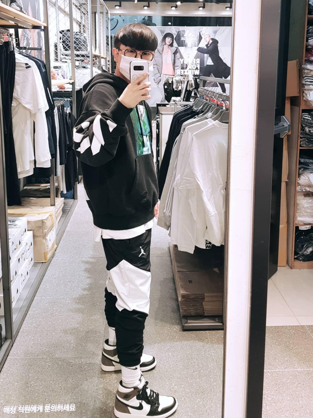 (@hy___woo) 님의 게시물 | KREAM