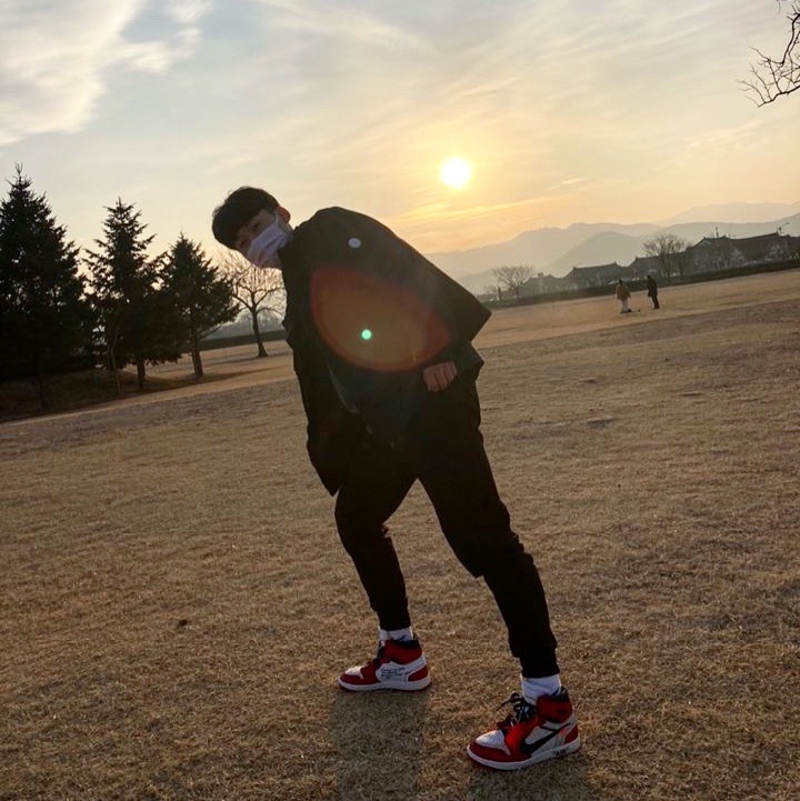 난바 (@osaka) 님의 게시물 | KREAM