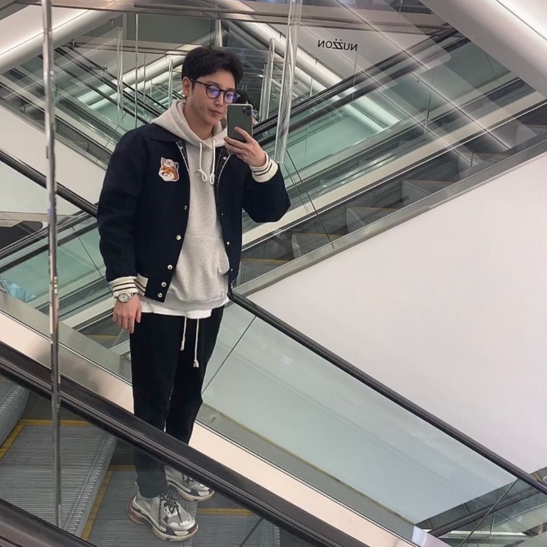 (@rtrtrt_iii) 님의 게시물 | KREAM