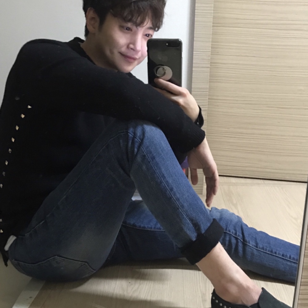 (@rtrtrt_iii) 님의 게시물 | KREAM