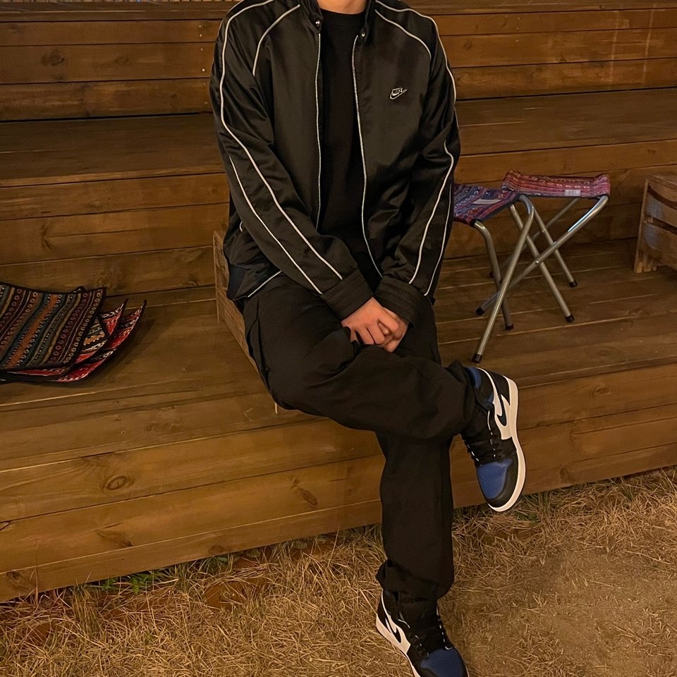 인스타 - jong_v... (@jong_velyy) 님의 게시물 | KREAM