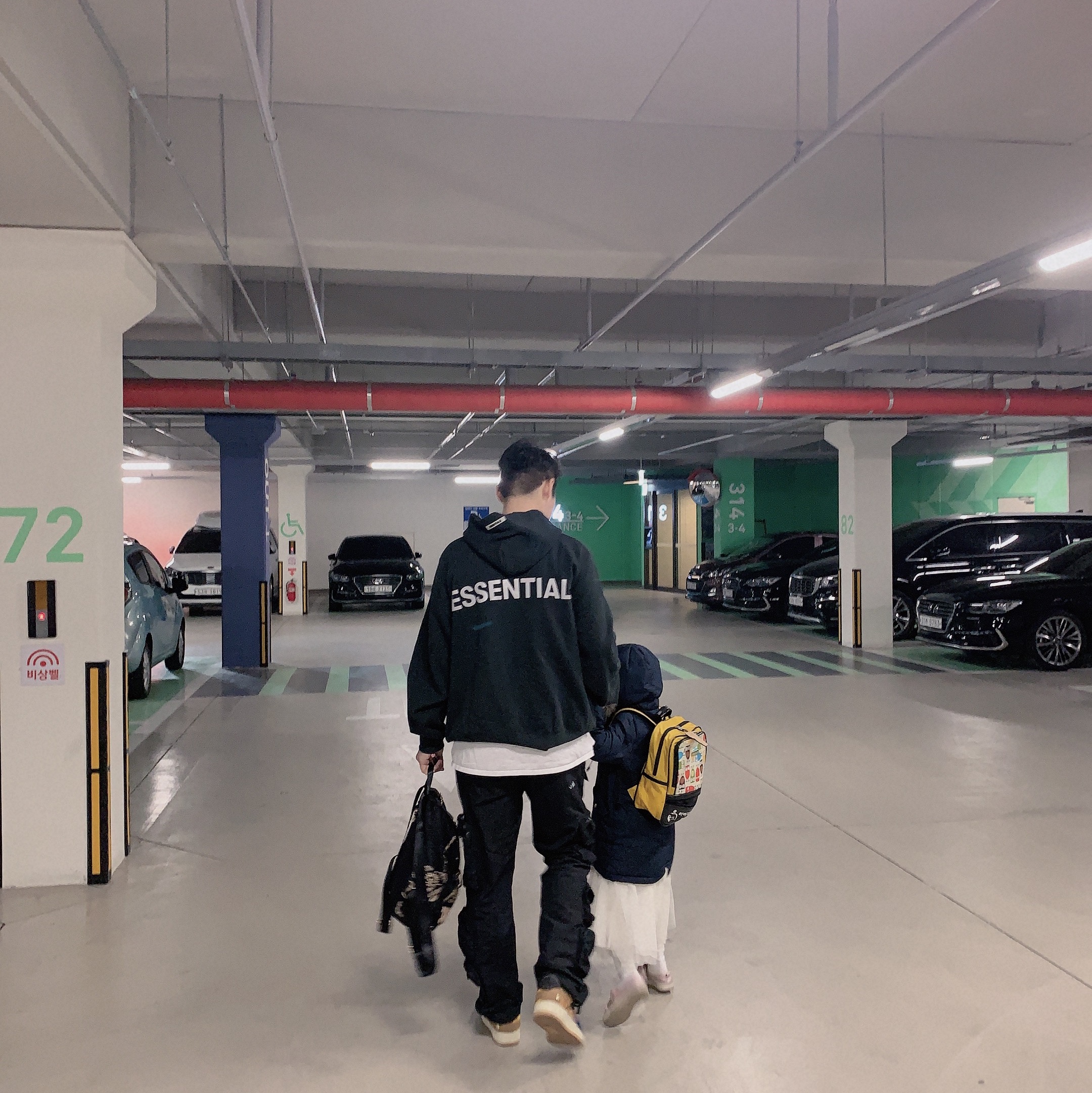 hojuni1012 (@hojsong) 님의 게시물 | KREAM