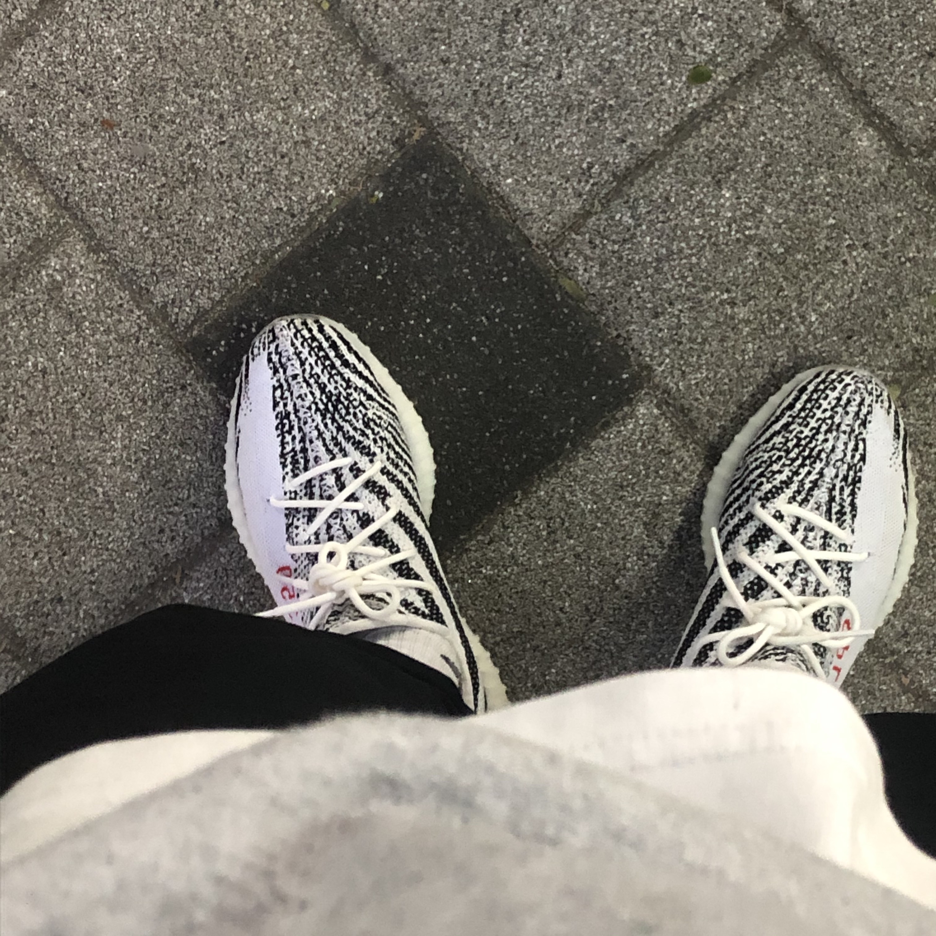 callmart27 (@yeezy_only) 님의 게시물 | KREAM