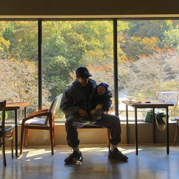 Jin (@jinseong__lee) 님의 게시물 | KREAM