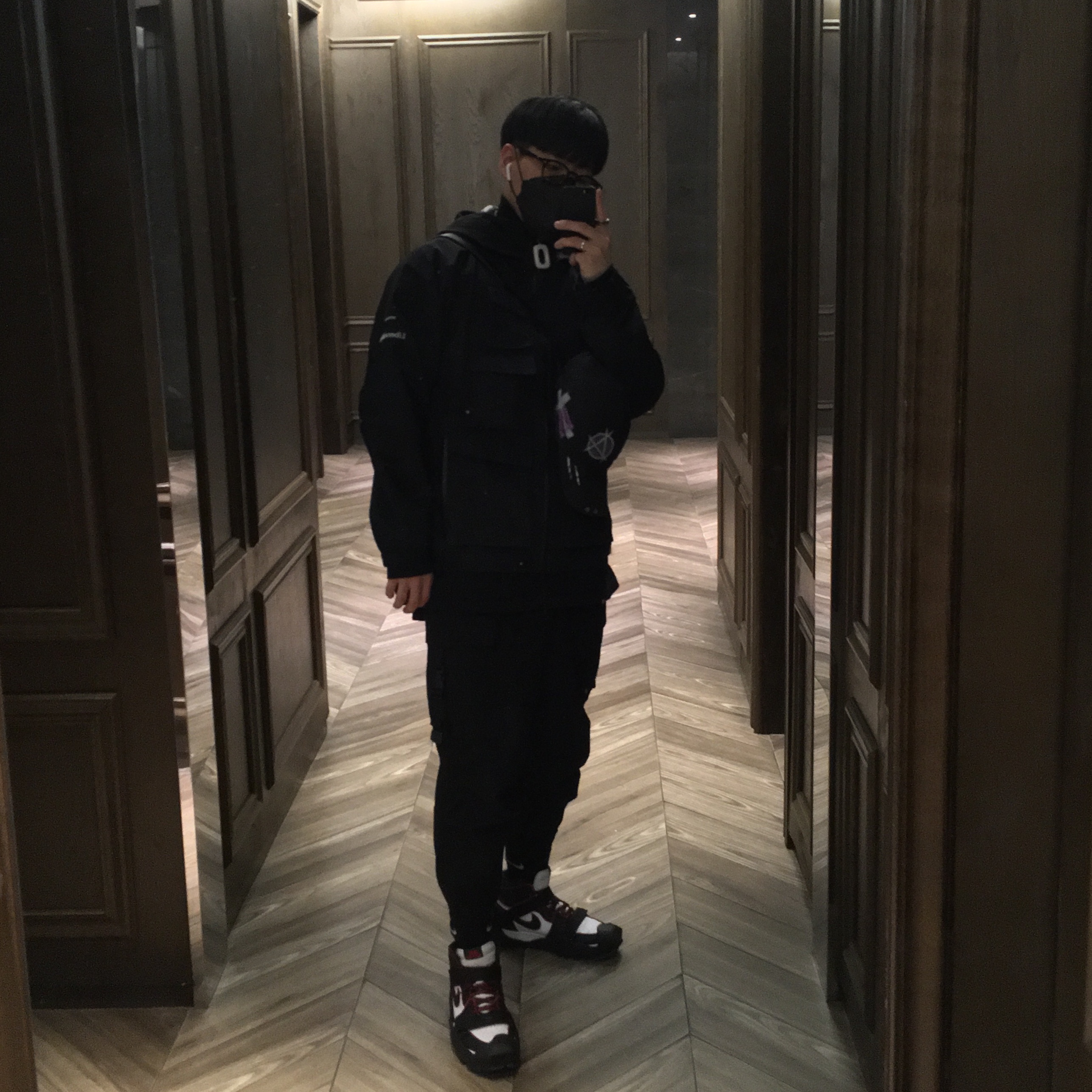 instagram : ... (@250_mm) 님의 게시물 | KREAM