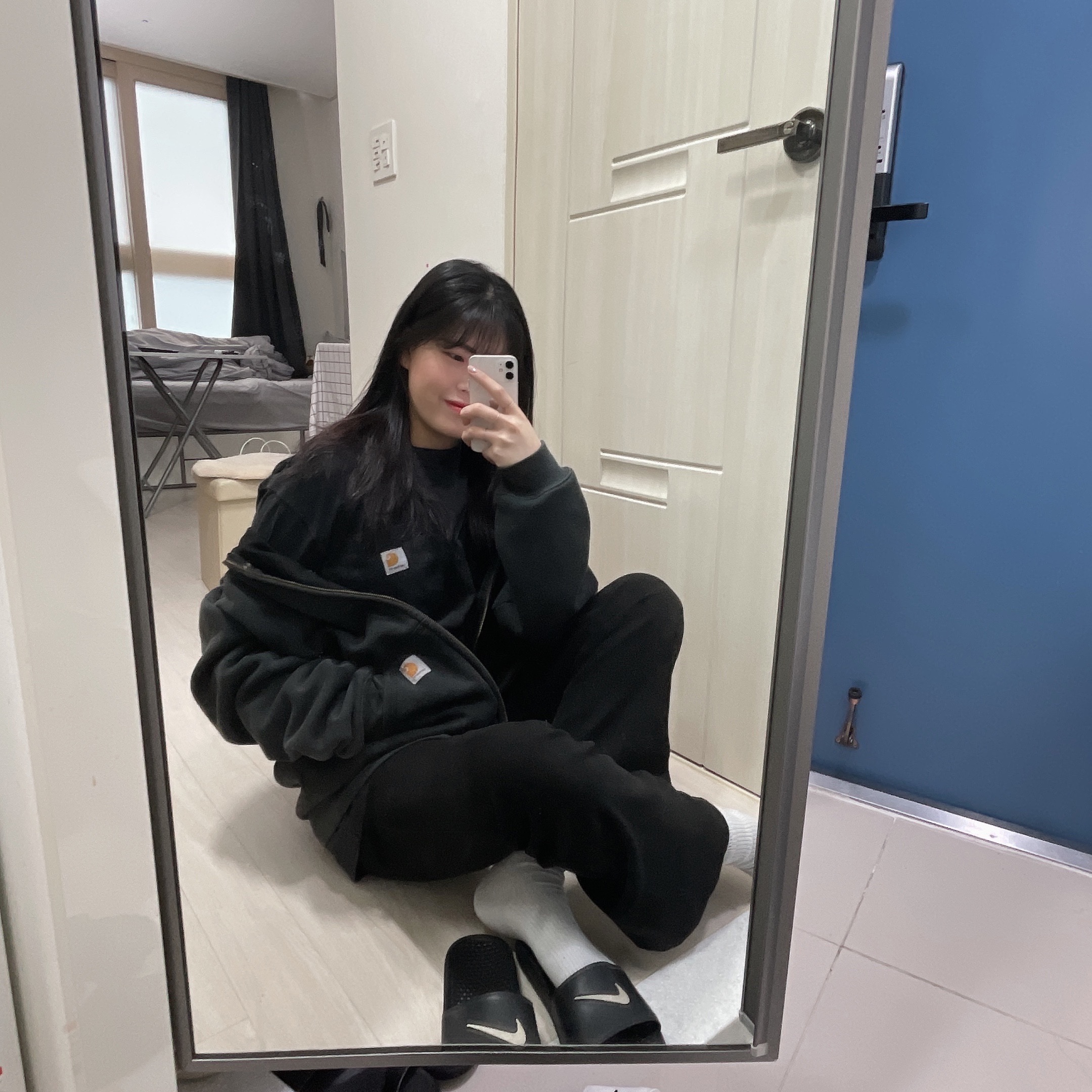 인정 (@admit) 님의 게시물 | KREAM