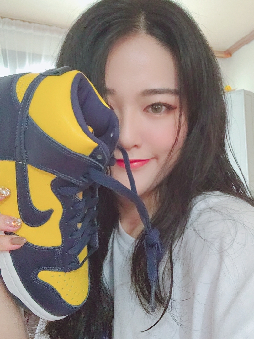 지니 (@s_jin0606) 님의 게시물 | KREAM