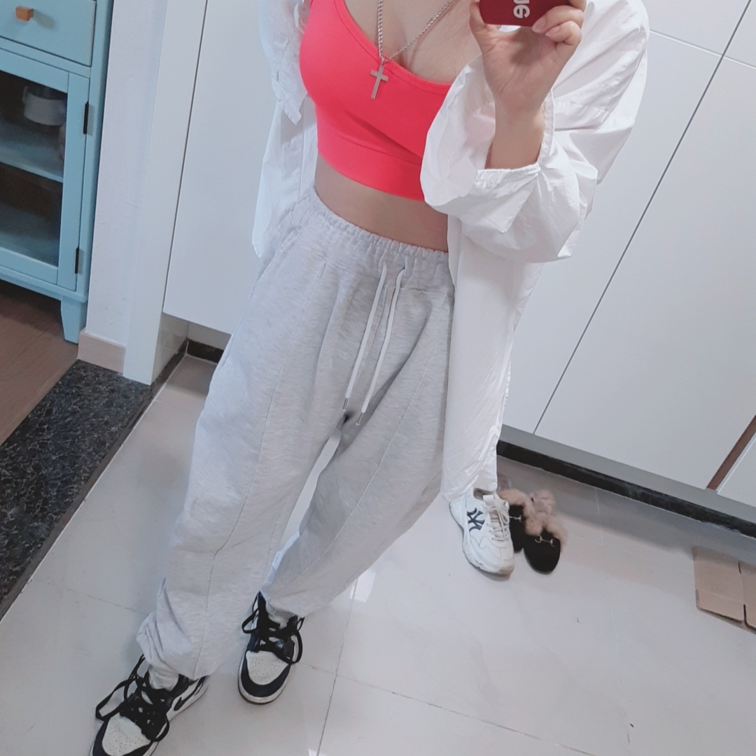 lil_freak_rose (@lil_freak_rose) 님의 게시물 | KREAM