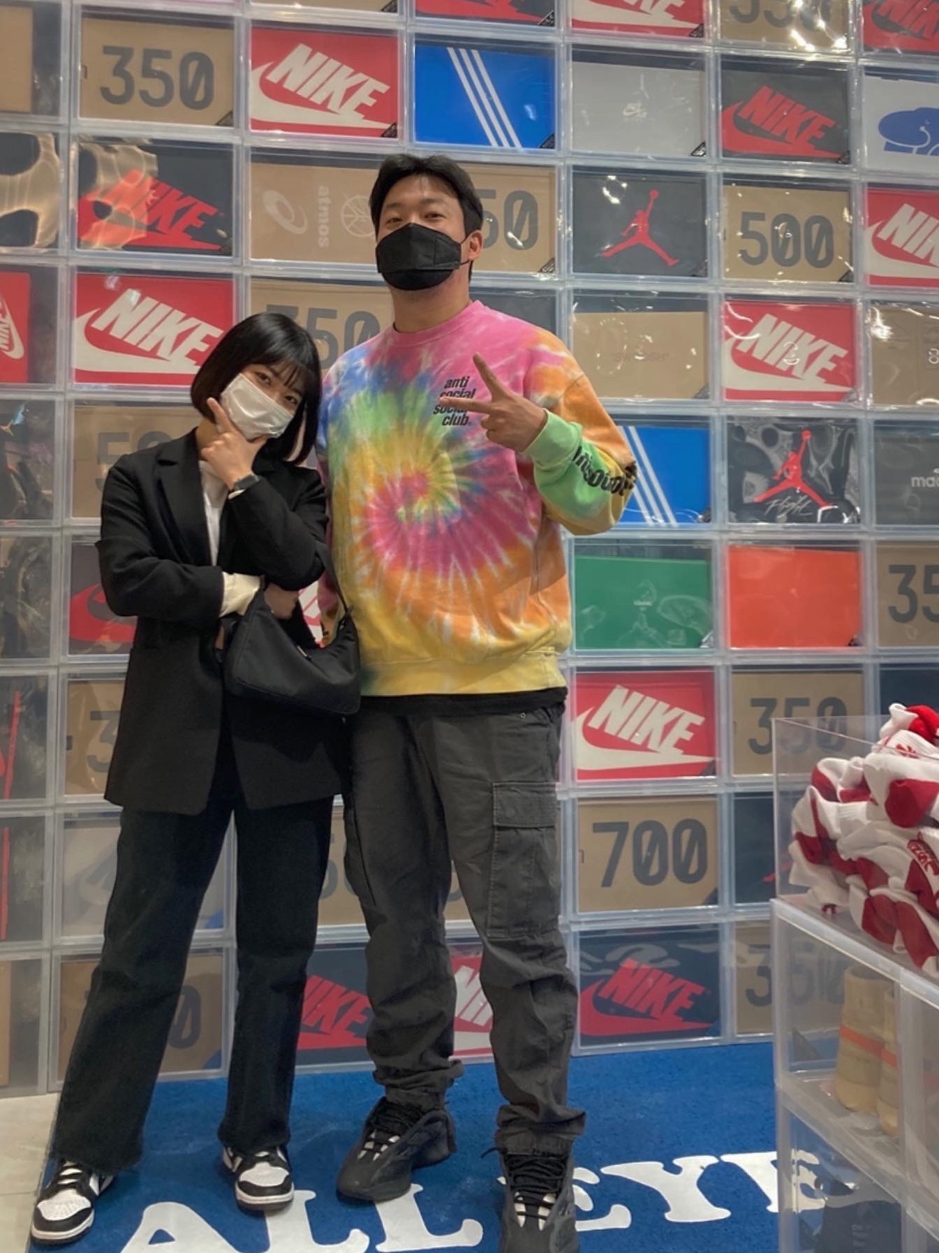 현잉 (@am.11.18) 님의 게시물 | KREAM