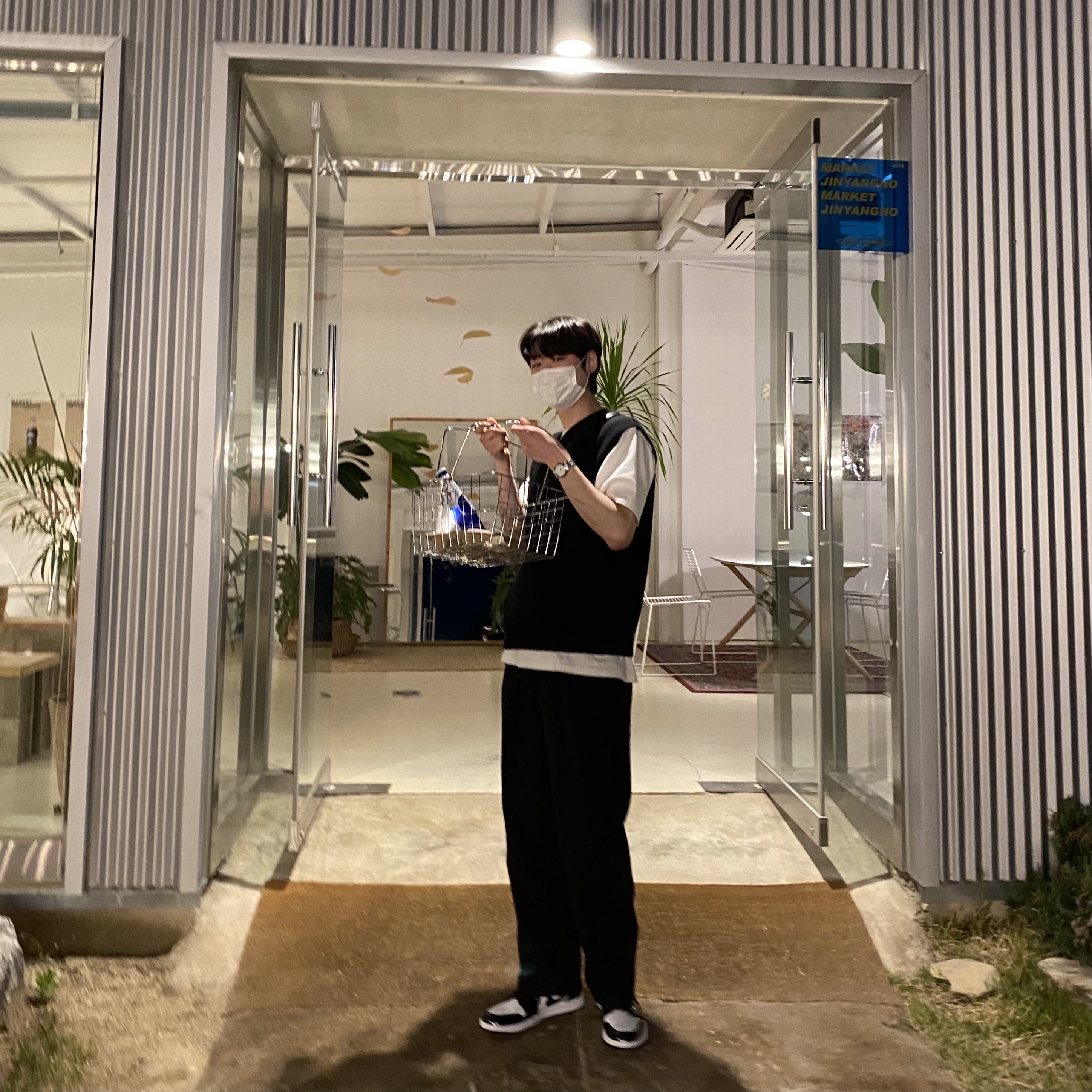 배줍 (@o8._.l2) 님의 게시물 | KREAM