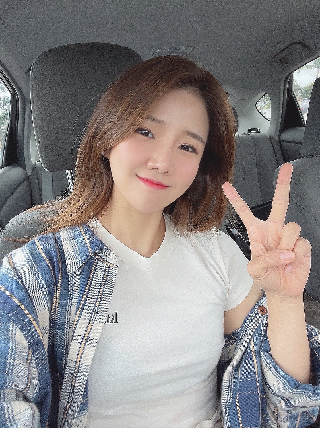 윤블 (@deb_lee) 님의 게시물 | KREAM