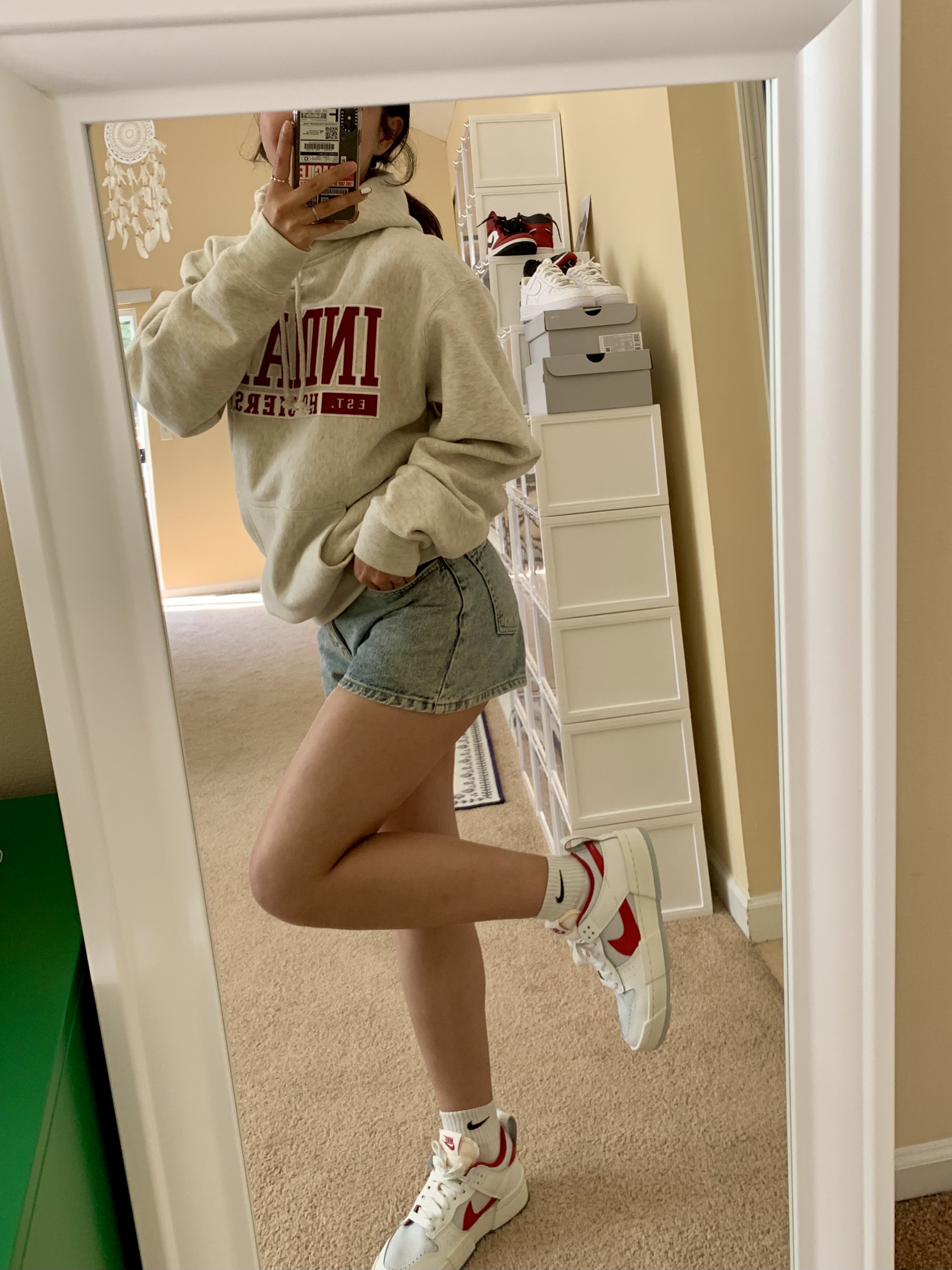 catislove (@moredignity) 님의 게시물 | KREAM