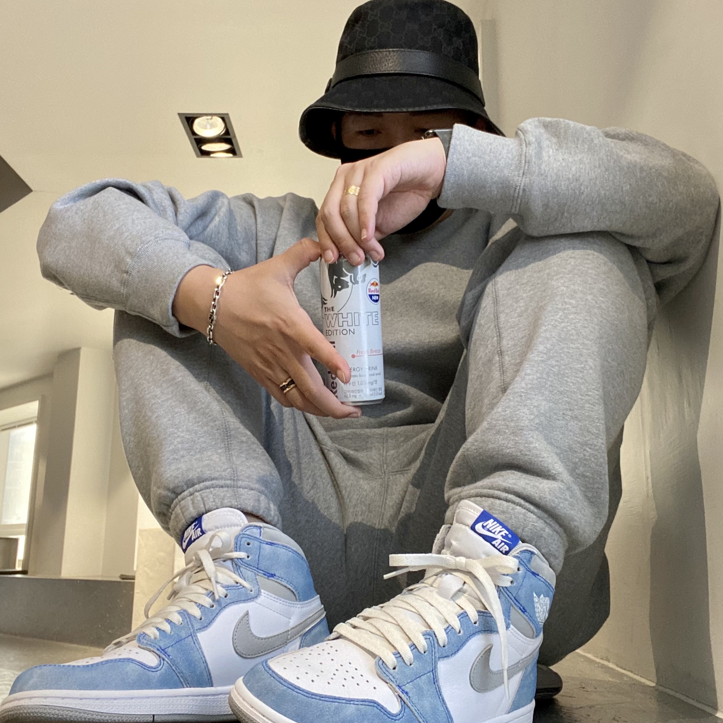 나오라구 (@naora9) 님의 게시물 | KREAM