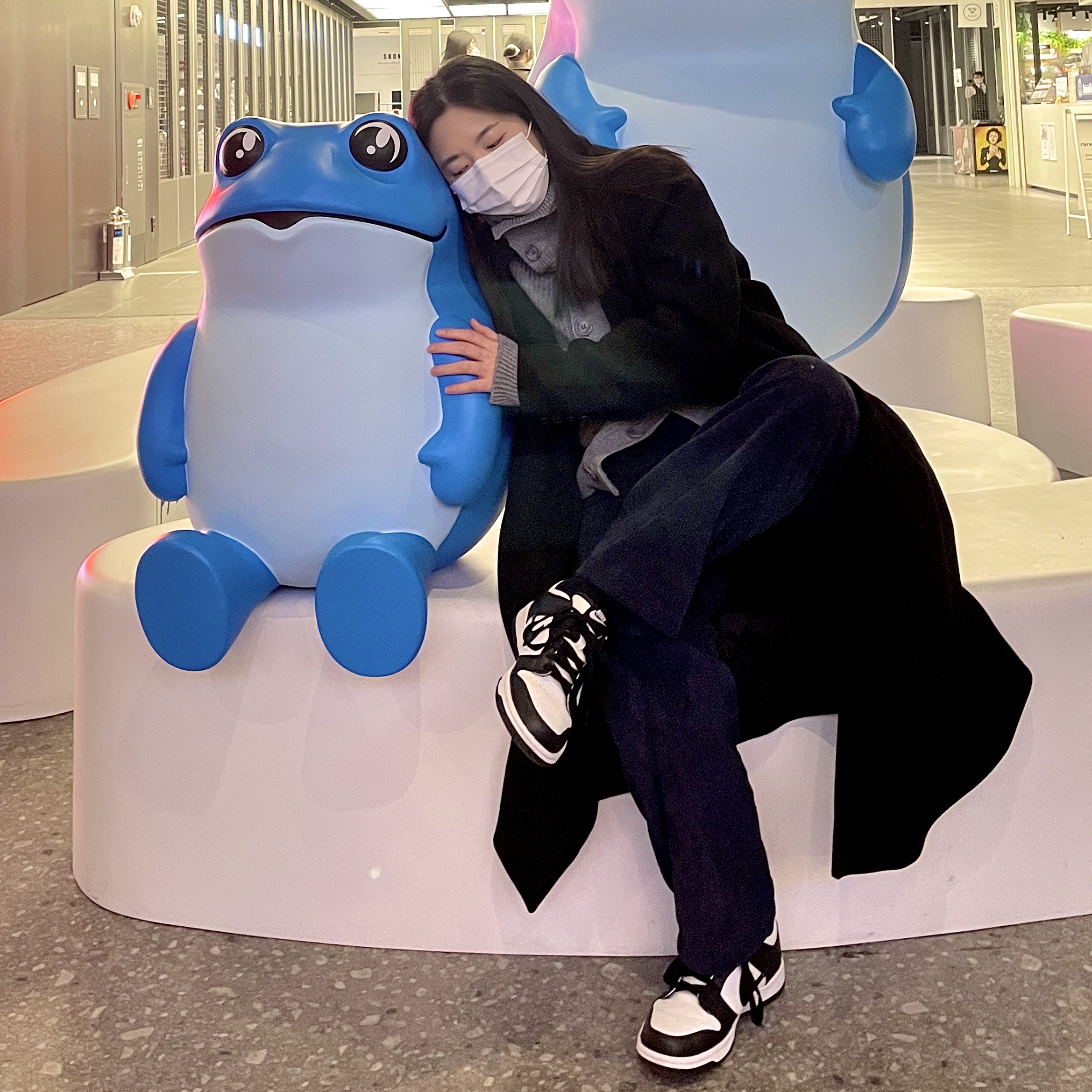 나익희 (@drow_act) 님의 게시물 | KREAM