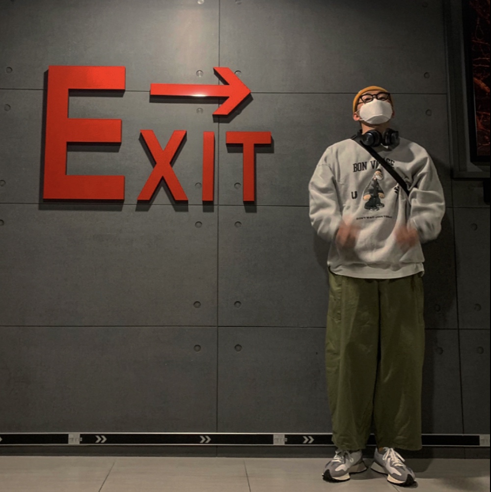 찬 (@_yong_girok_) 님의 게시물 | KREAM