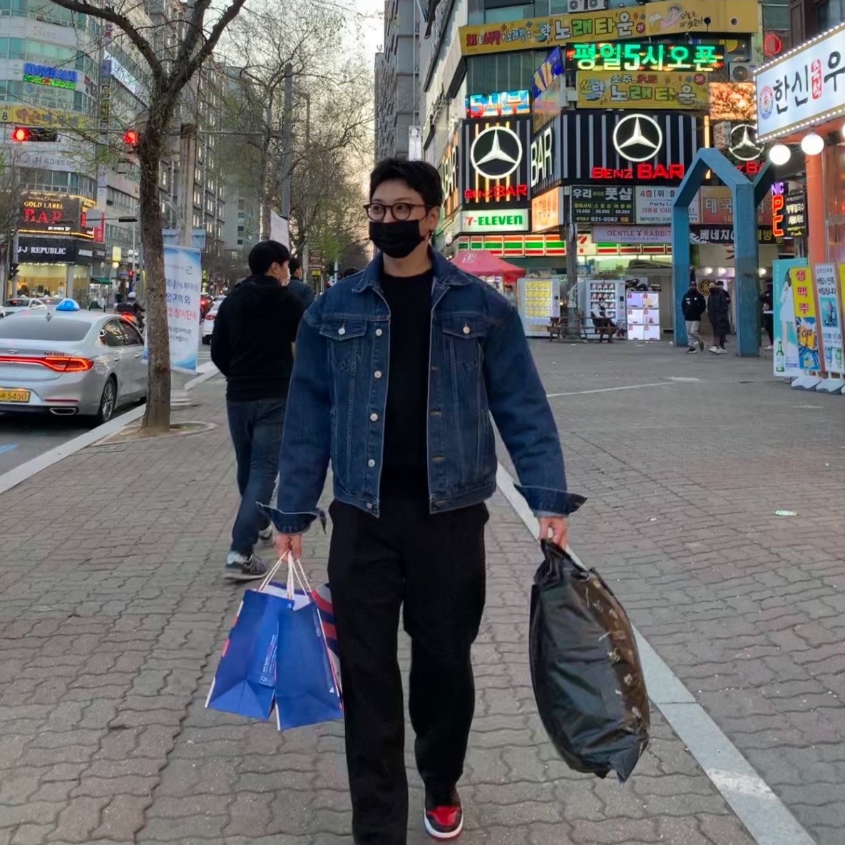 (@rtrtrt_iii) 님의 게시물 | KREAM