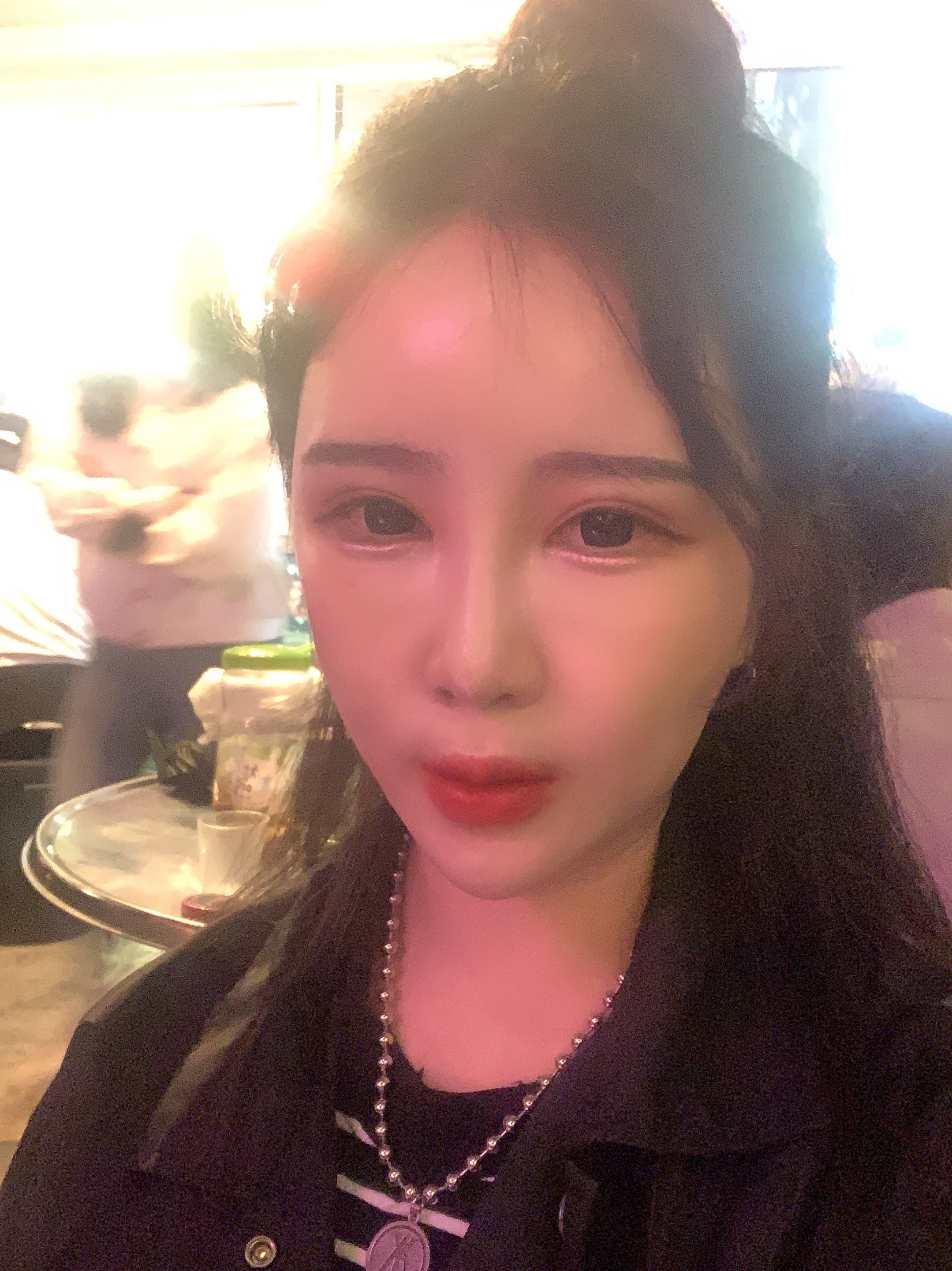 별블리 (@hong_thug_) 님의 게시물 | KREAM