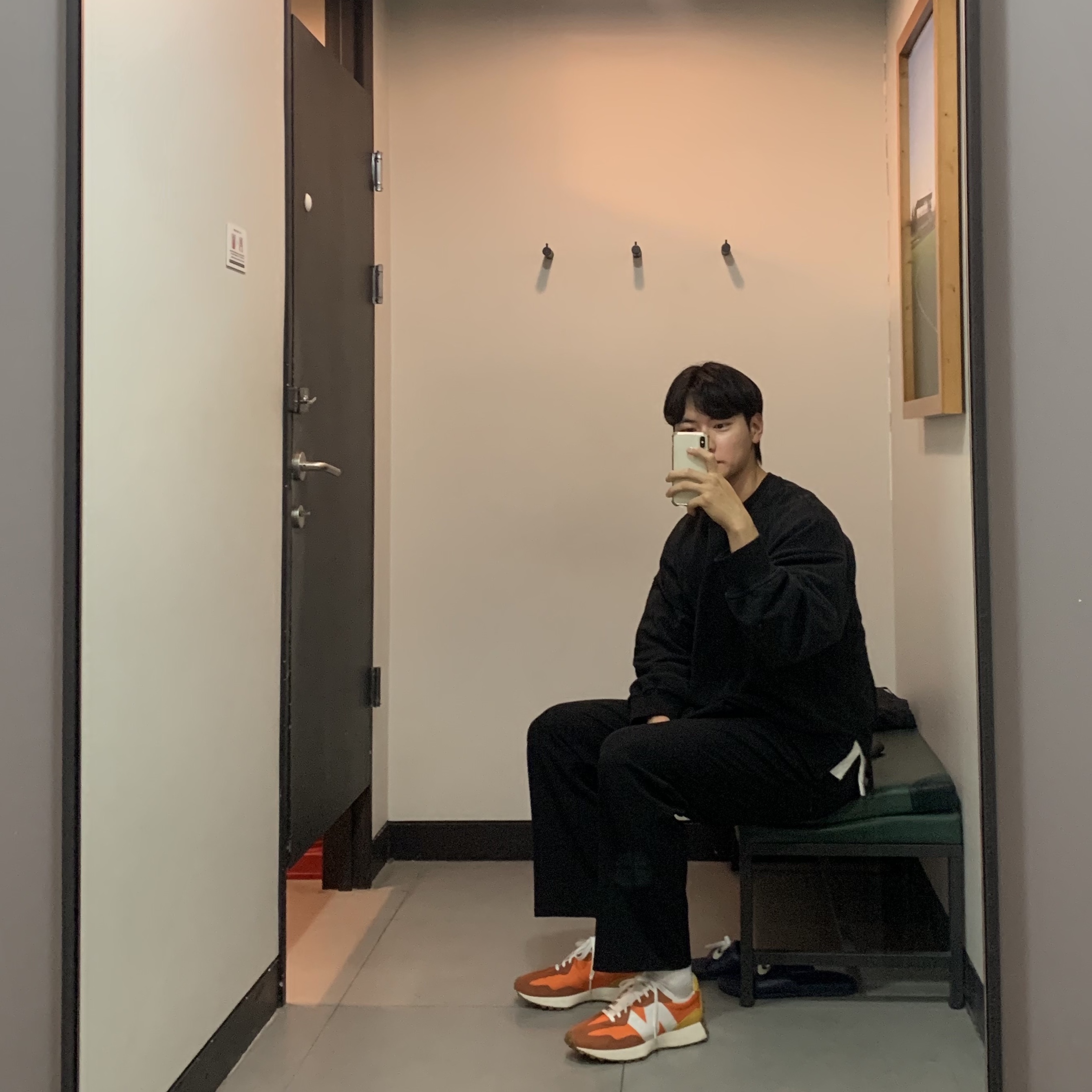 진 (@lee.yj__) 님의 게시물 | KREAM