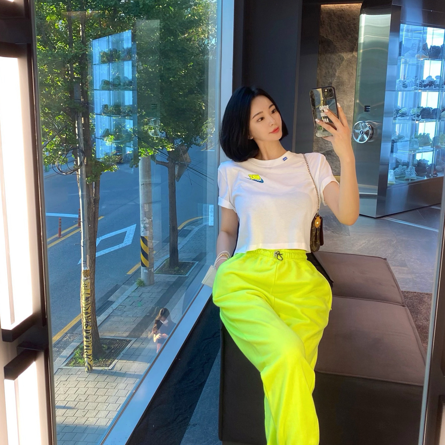 Ryong (@luvly__ar) 님의 게시물 | KREAM