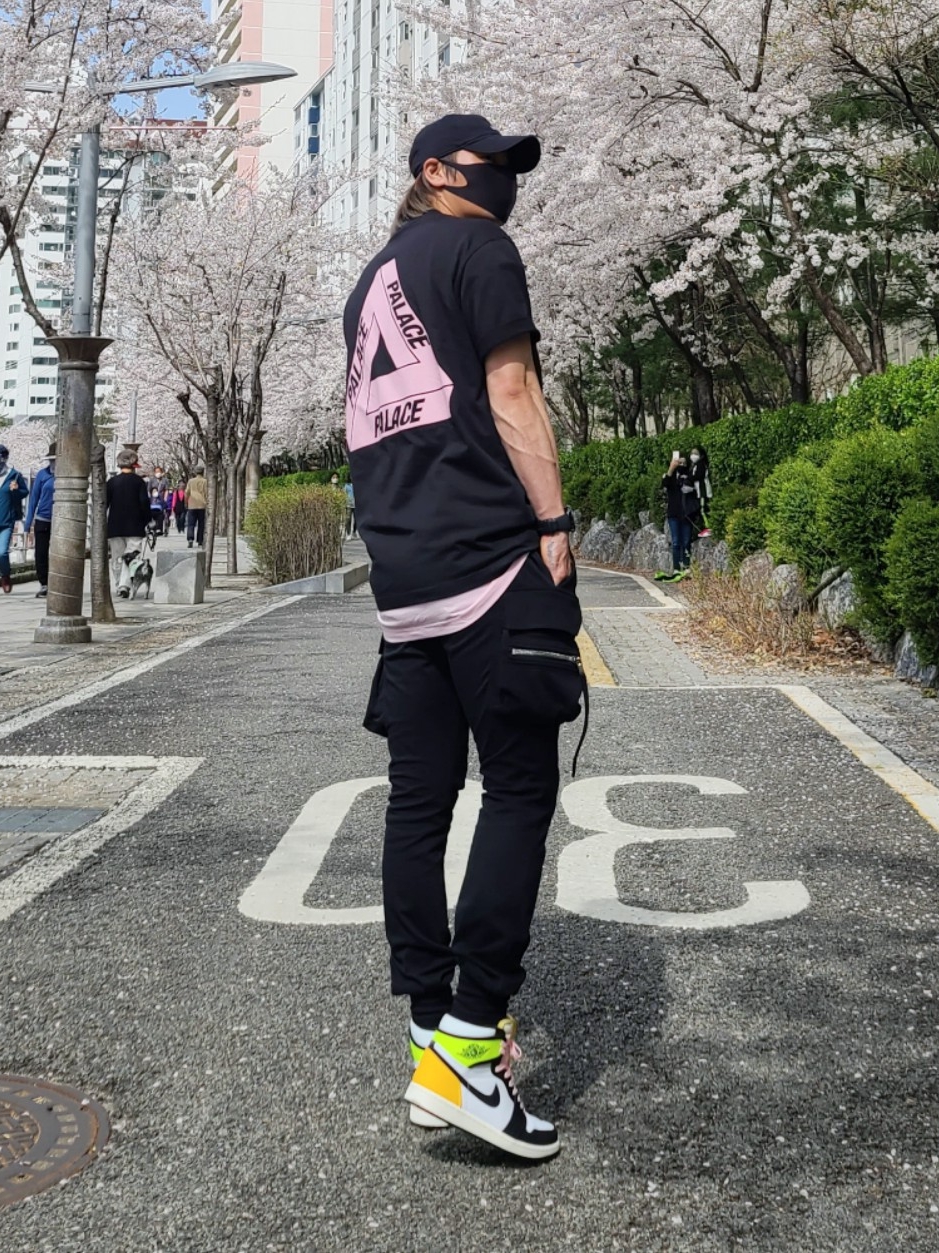 천성욱 (@yasaeng) 님의 게시물 | KREAM