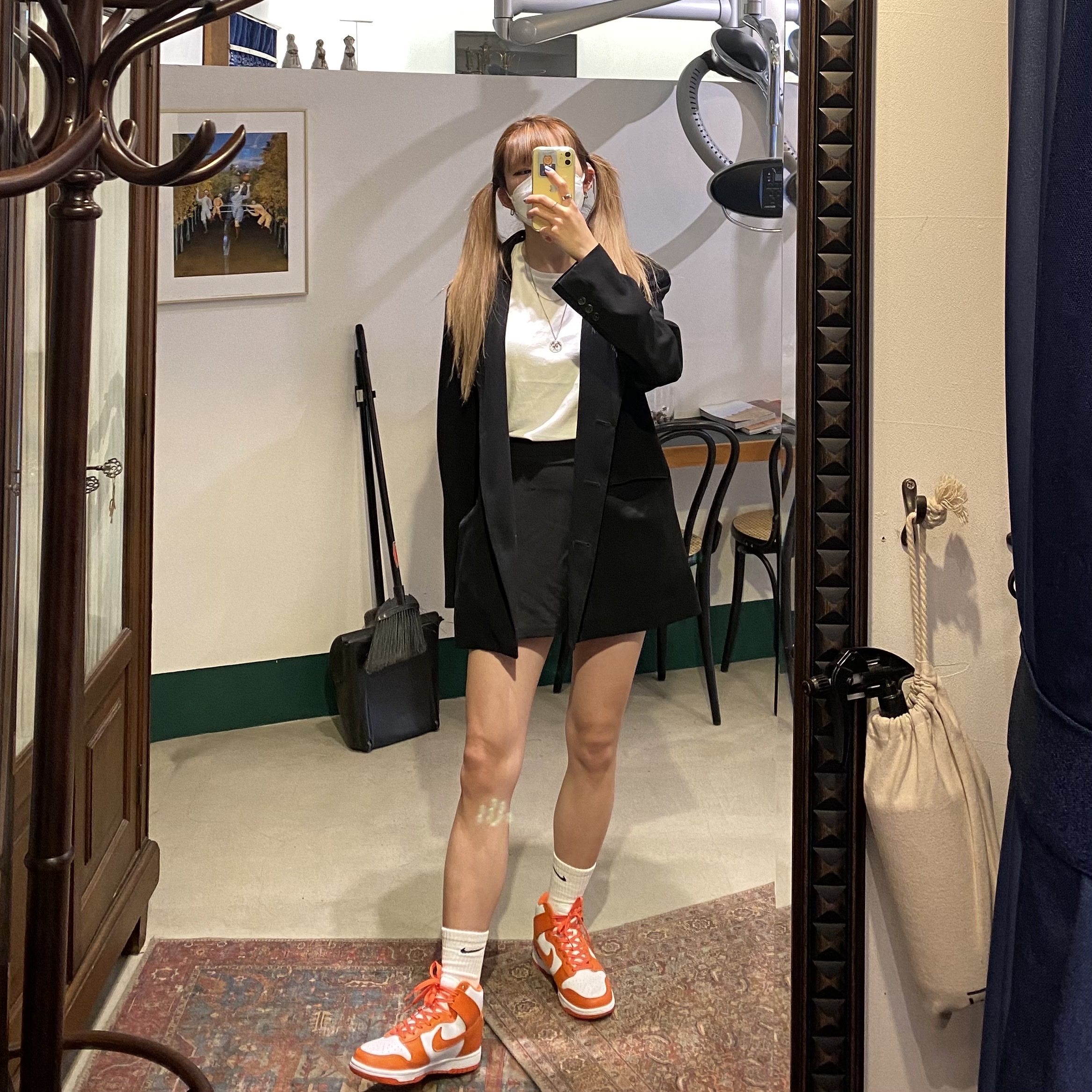 지으뇽 (@jieun._.zzing) 님의 게시물 | KREAM