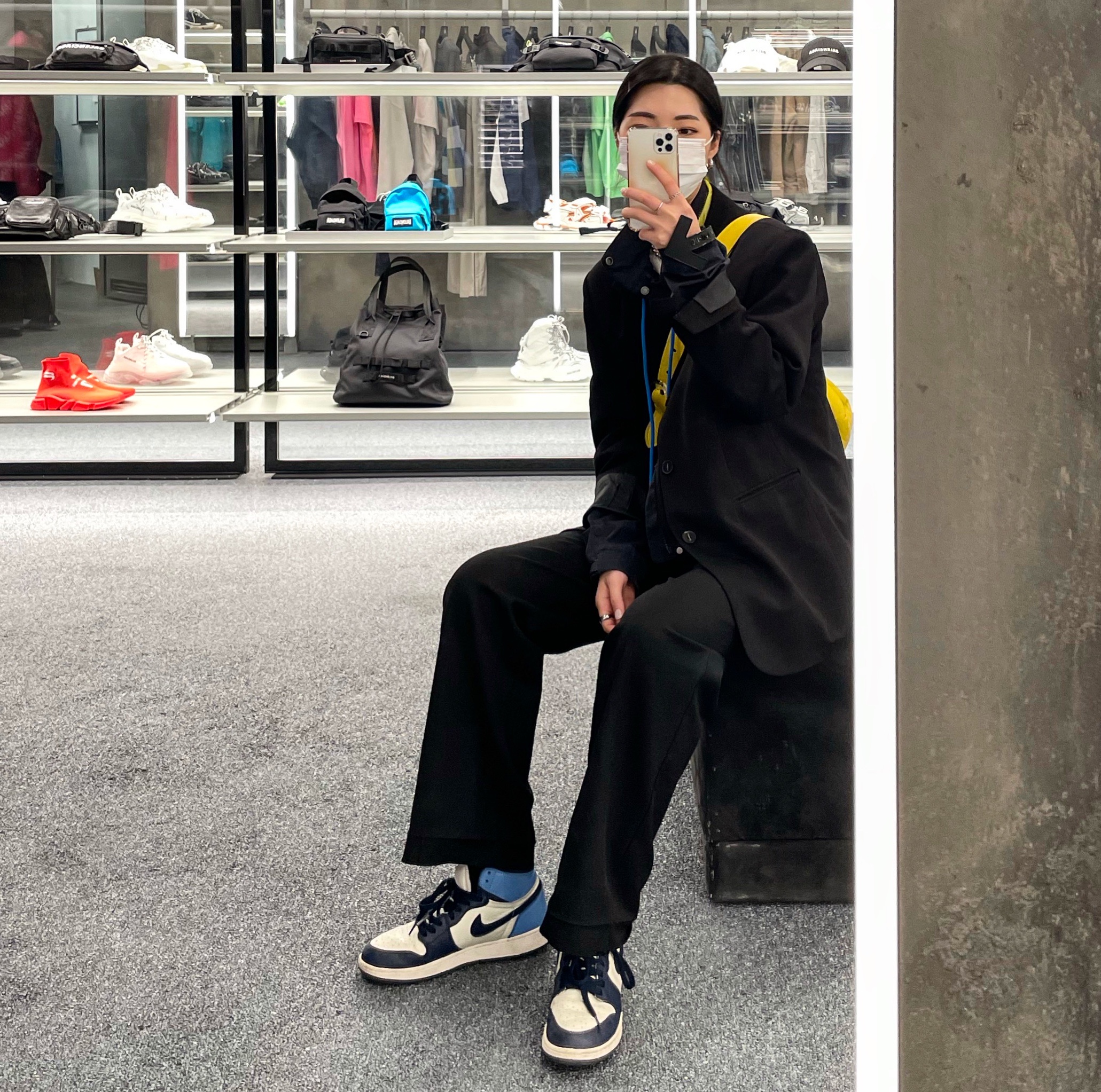 앵미 (@00kay) 님의 게시물 | KREAM