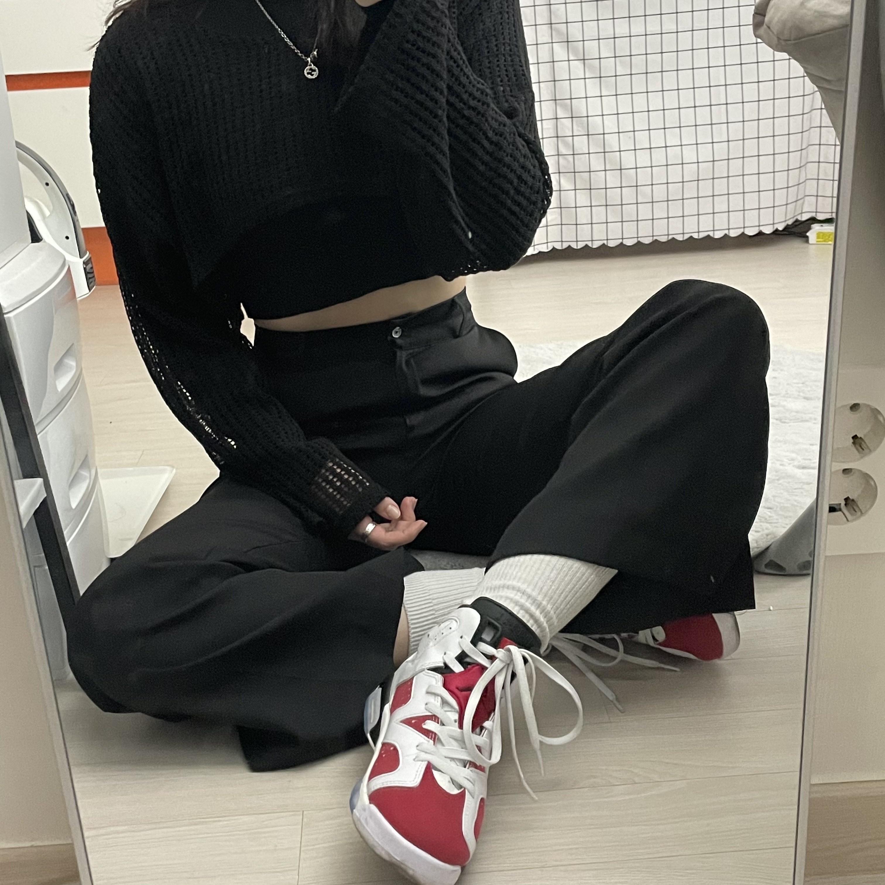 인정 (@admit) 님의 게시물 | KREAM