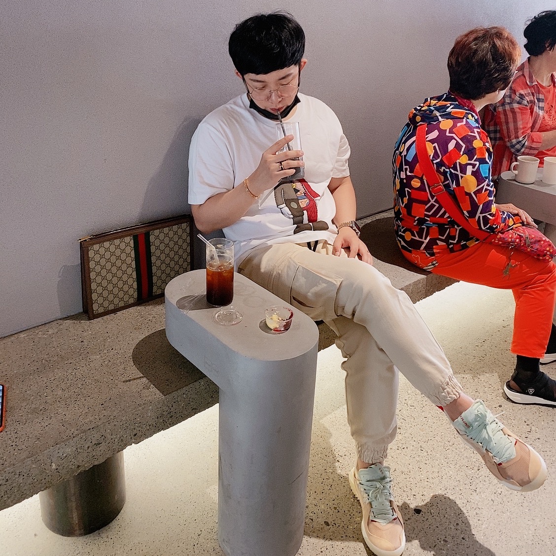 나오라구 (@naora9) 님의 게시물 | KREAM