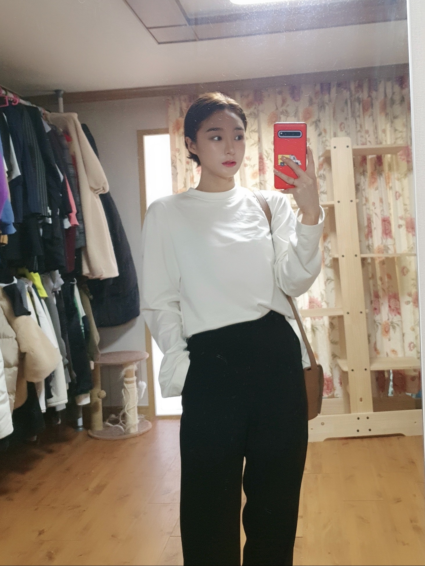 (@kimsiro) 님의 게시물 | KREAM