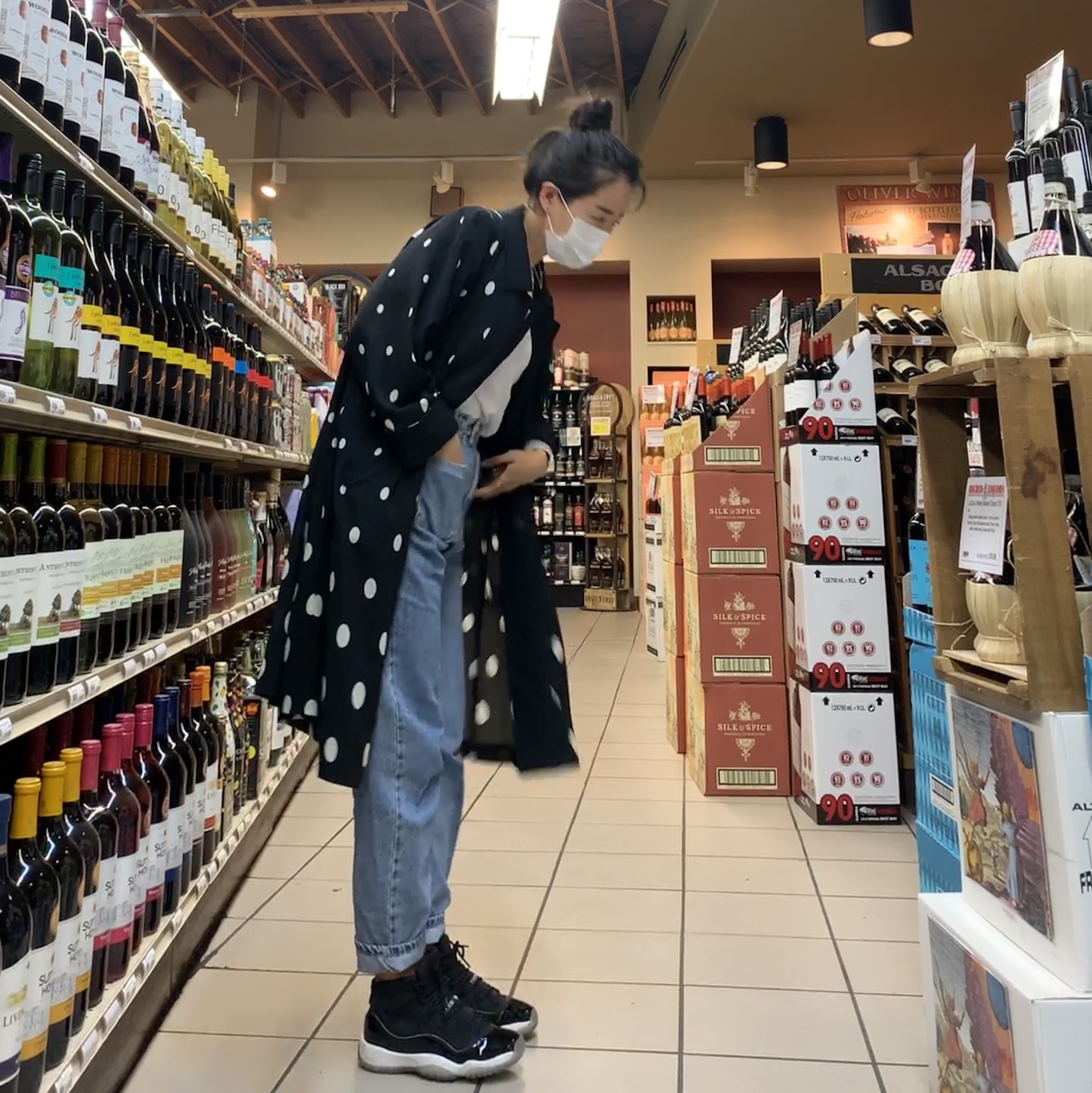 catislove (@moredignity) 님의 게시물 | KREAM