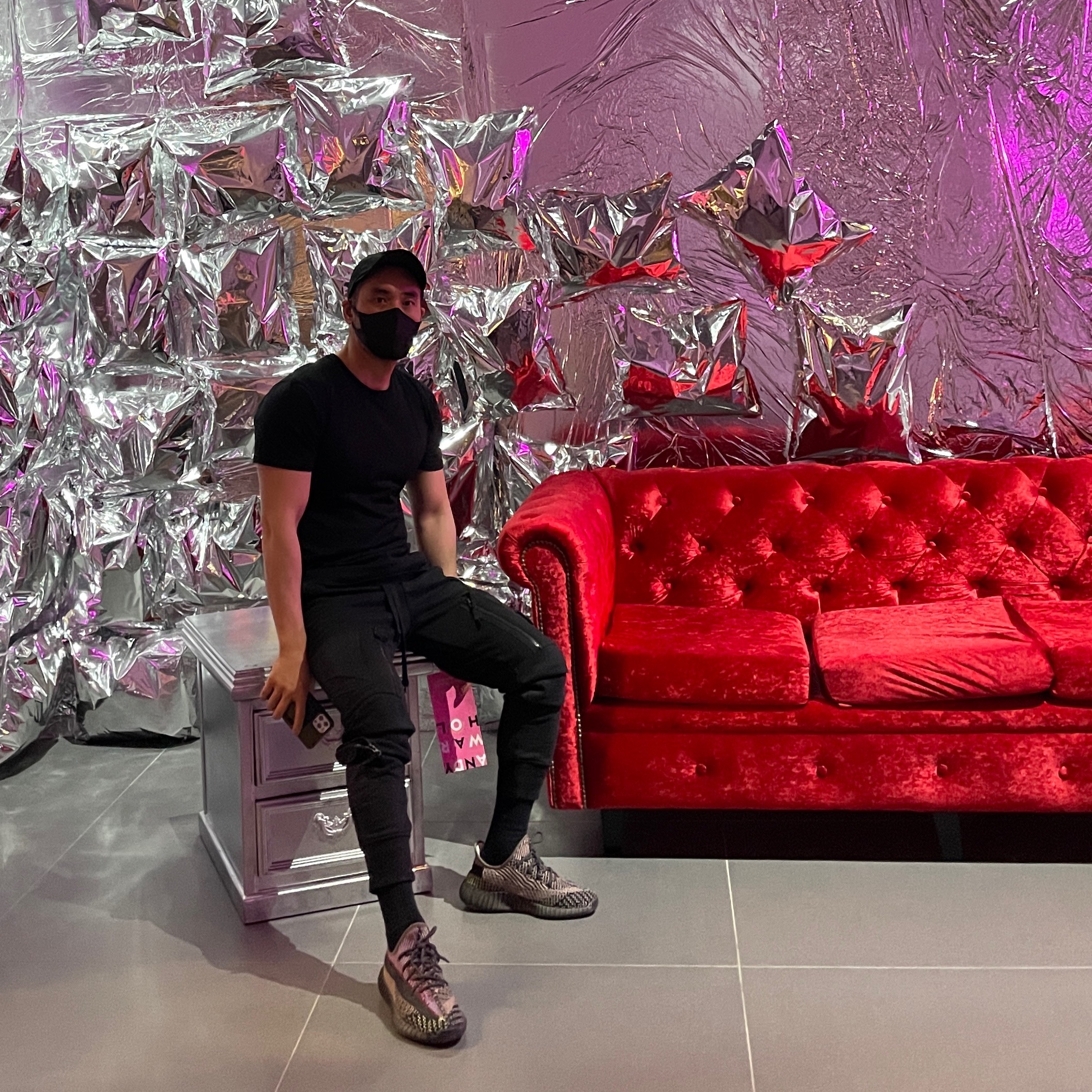 @helldaddy) 님의 게시물 | KREAM