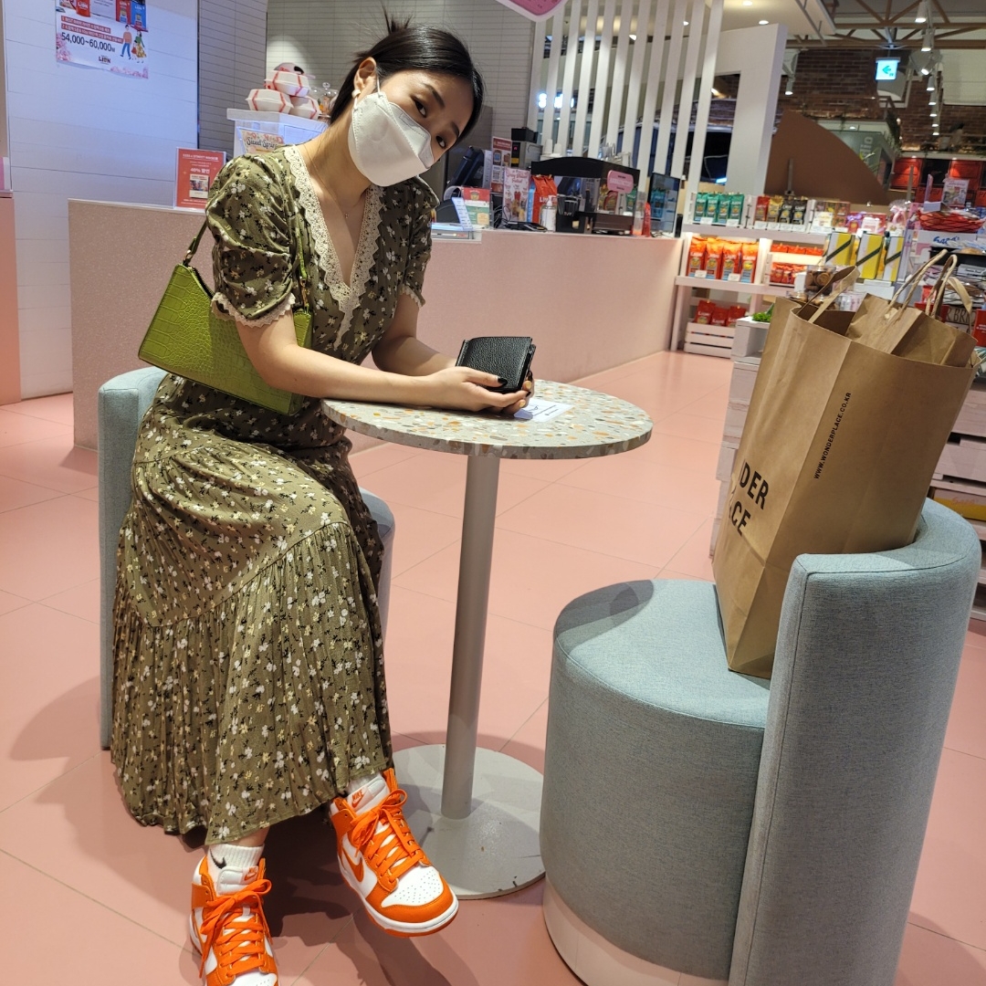 (@yeon___2) 님의 게시물 | KREAM