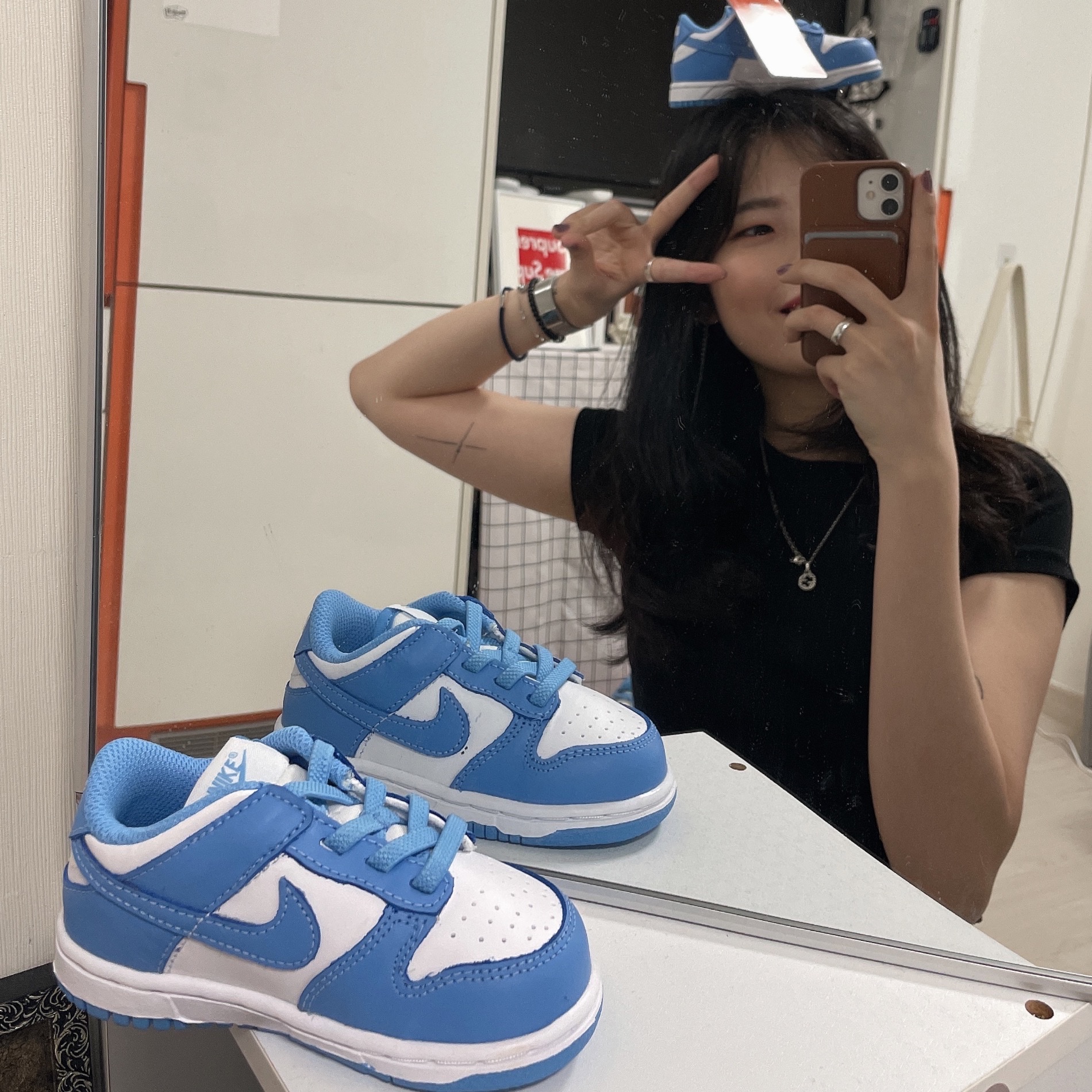 인정 (@admit) 님의 게시물 | KREAM