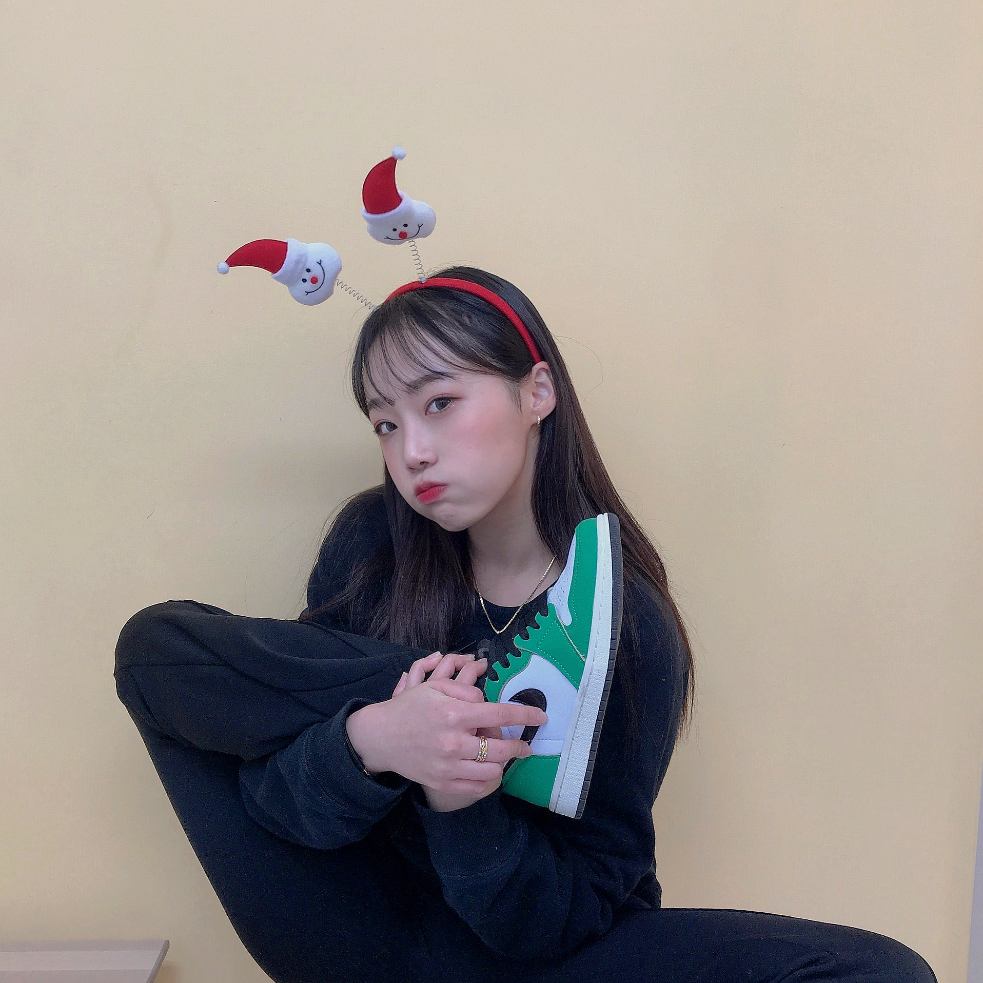 happy (@oxxlip) 님의 게시물 | KREAM