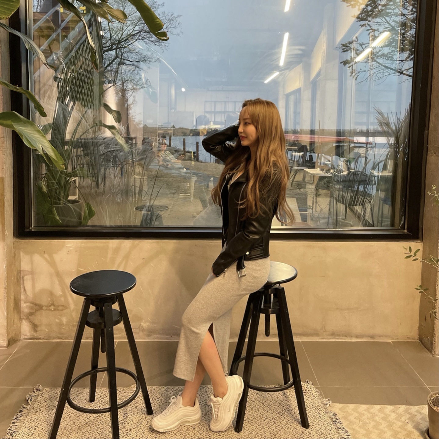 롱이 (@c._.rong) 님의 게시물 | KREAM