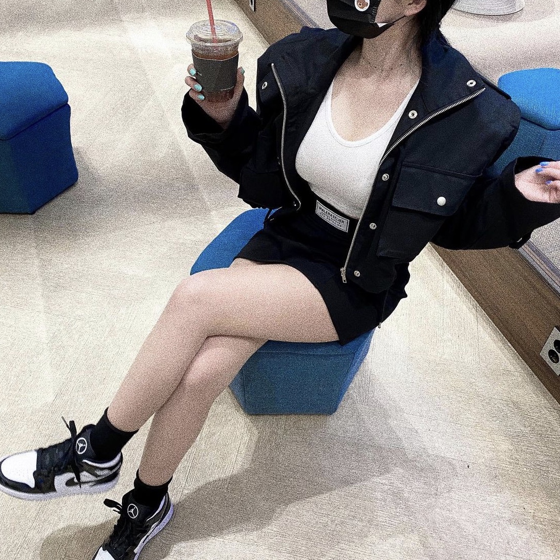 메리유 (@look_ko) 님의 게시물 | KREAM