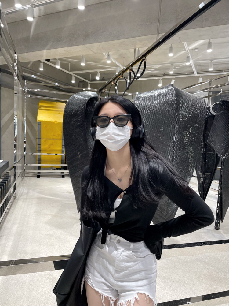 hyun (@say___hyun) 님의 게시물 | KREAM