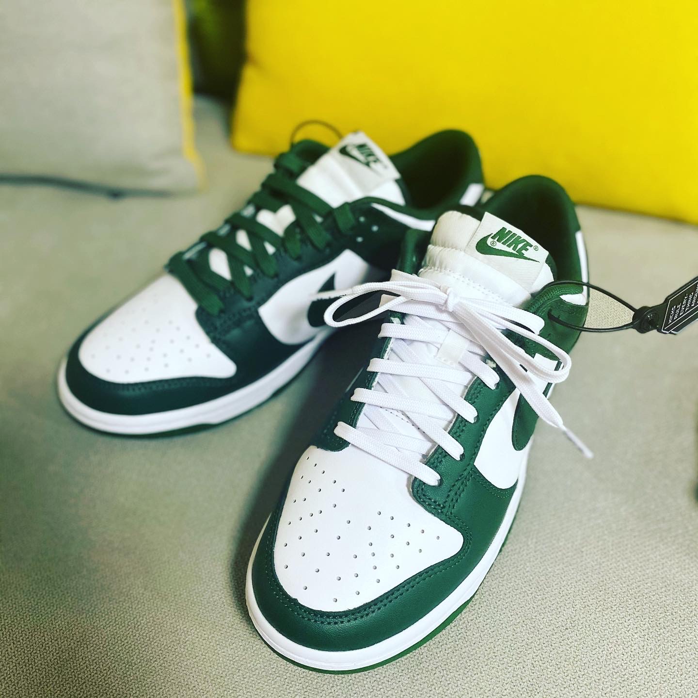 JJang_Gu (@moment) 님의 게시물 | KREAM