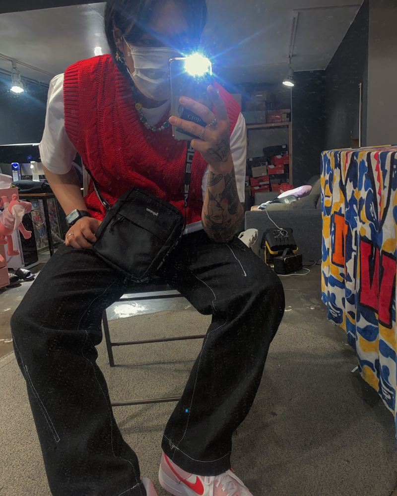 방윤섭 (@sonyun) 님의 게시물 | KREAM