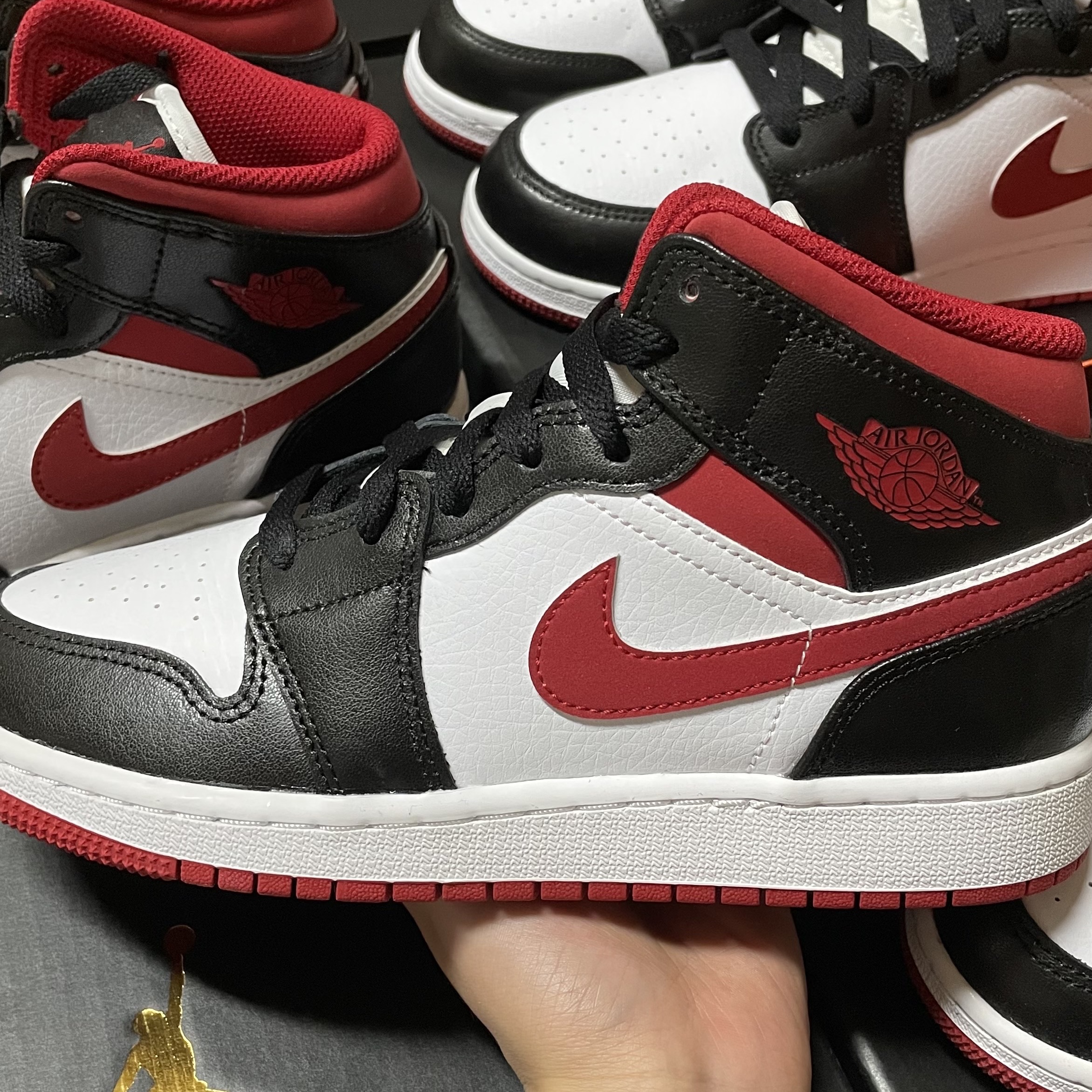 윾나륵 (@yunaruu) 님의 게시물 | KREAM