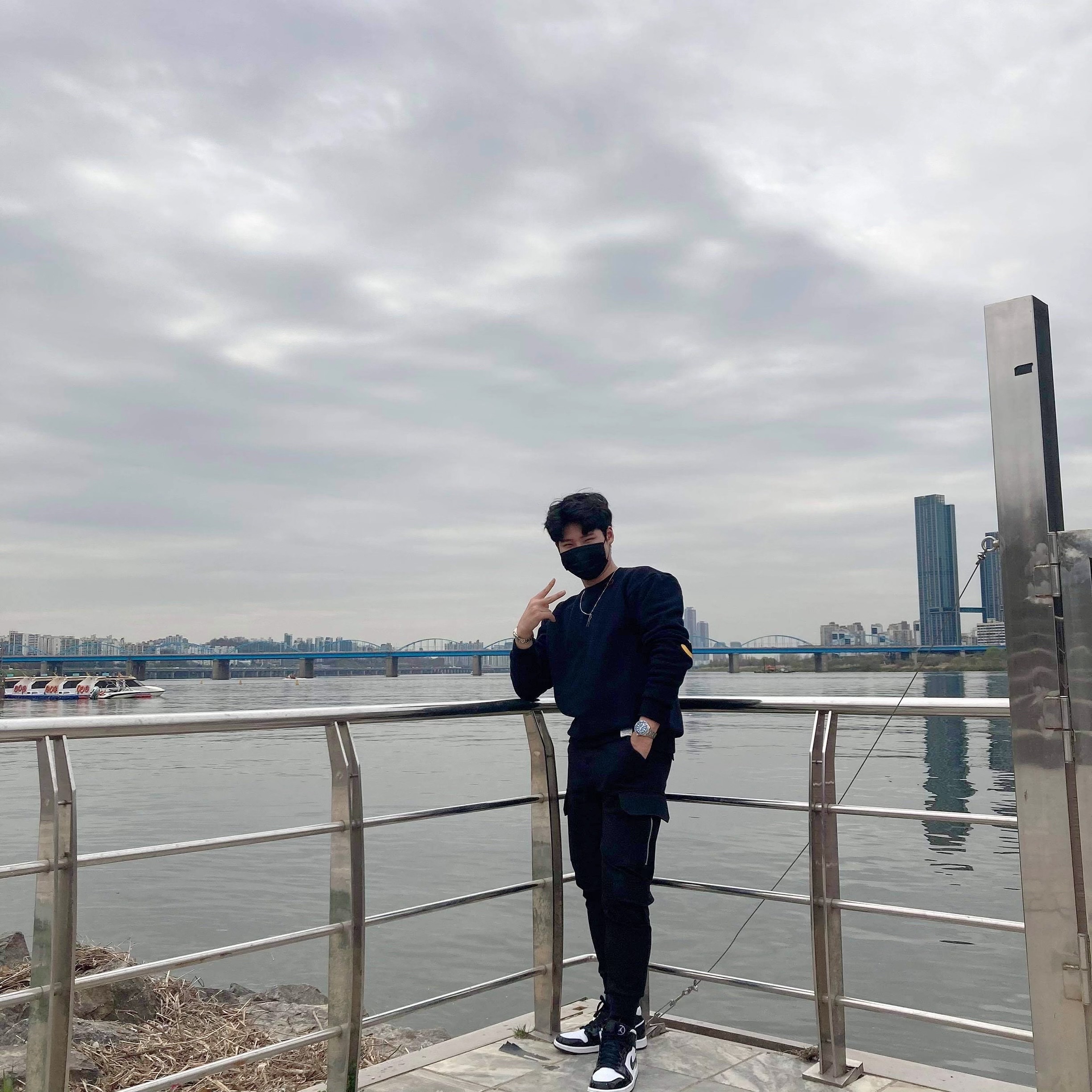 진봉규 (@jin_ha_jin) 님의 게시물 | KREAM