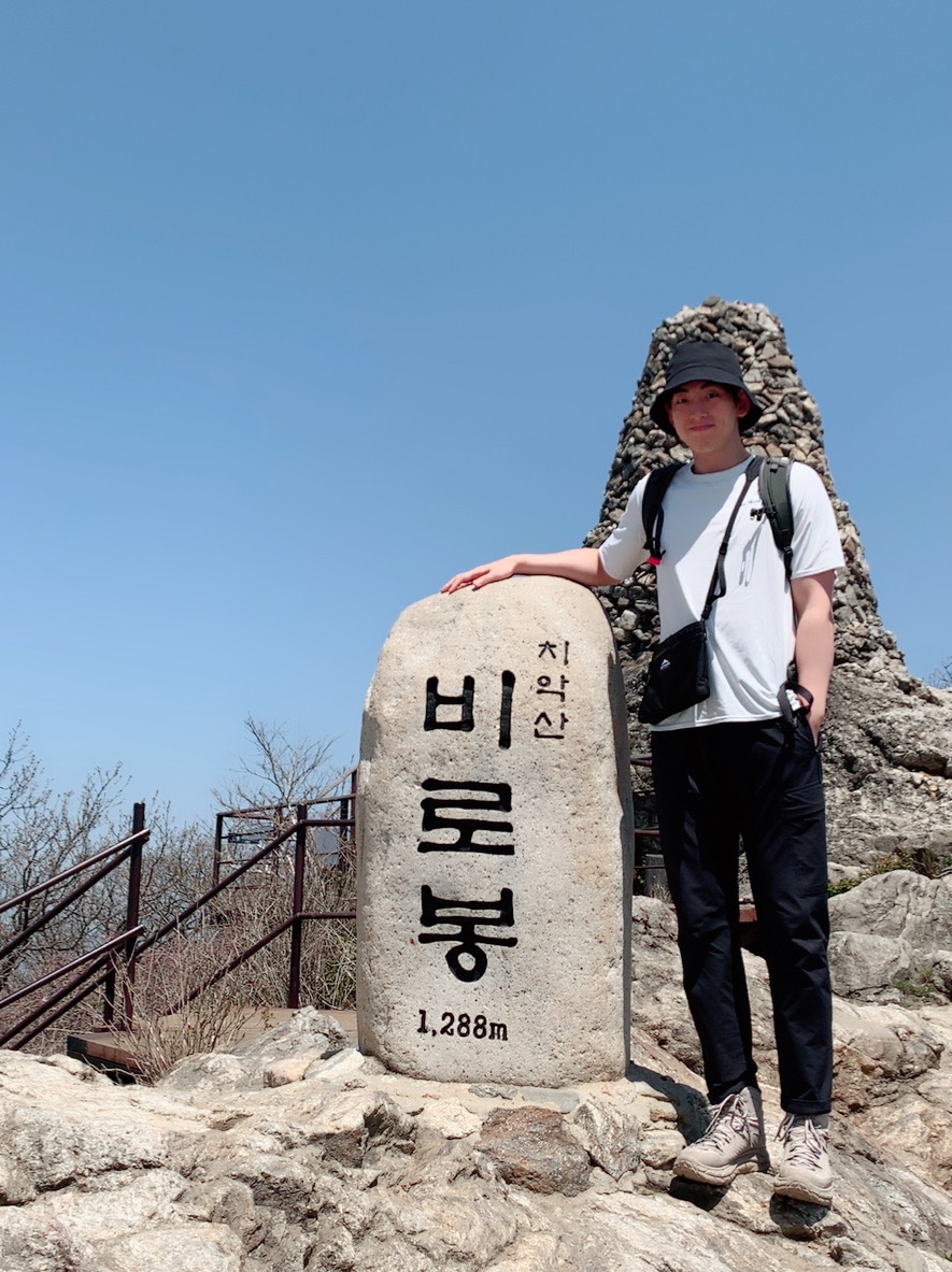 동토리 (@_____to_ri) 님의 게시물 | KREAM