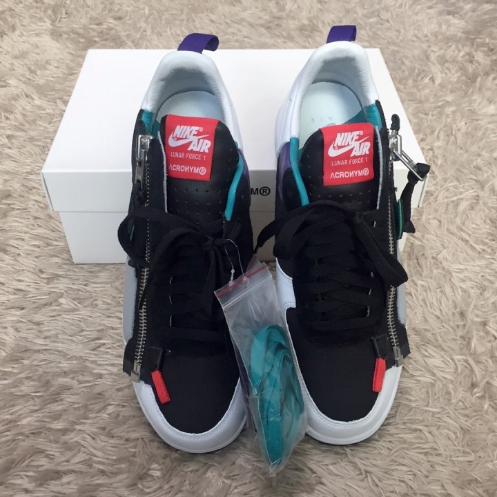 pok2345 (@doovoo) 님의 게시물 | KREAM