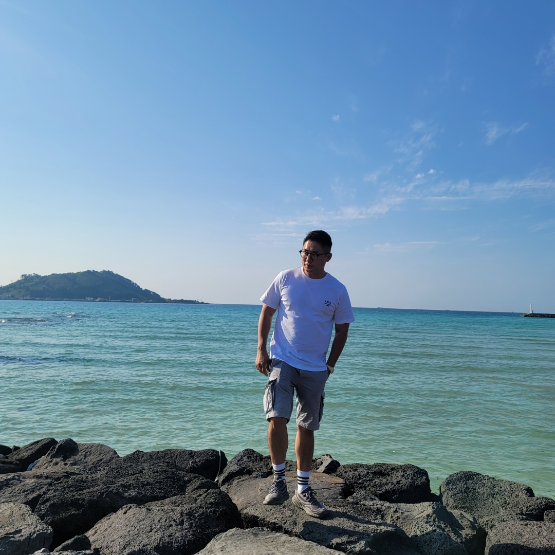 @eric_coco_0412 (@honorguard) 님의 게시물 | KREAM