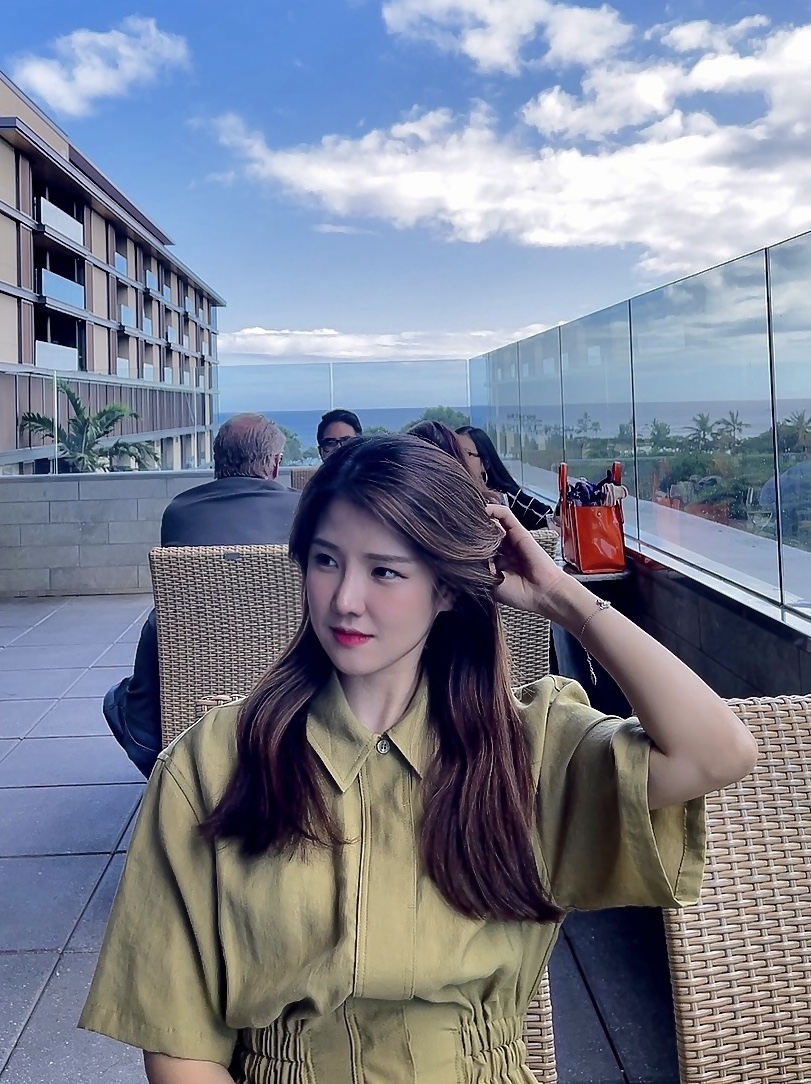 윤블 (@deb_lee) 님의 게시물 | KREAM