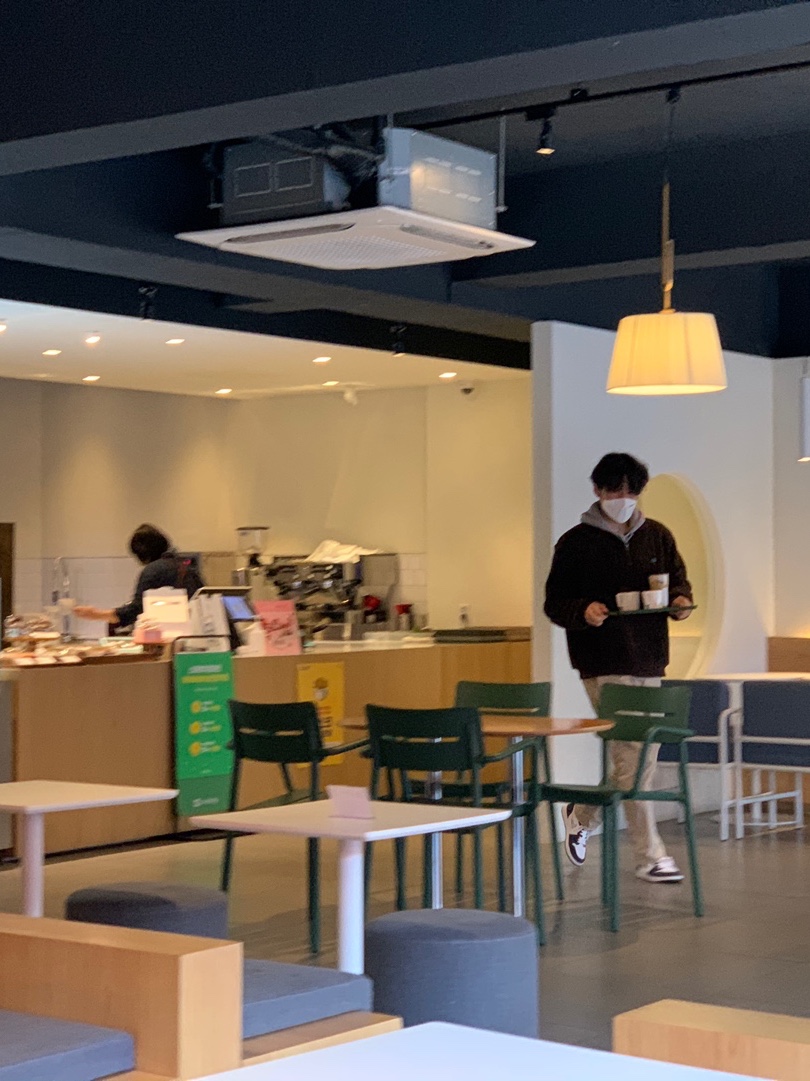 현지호 (@jih_5) 님의 게시물 | KREAM