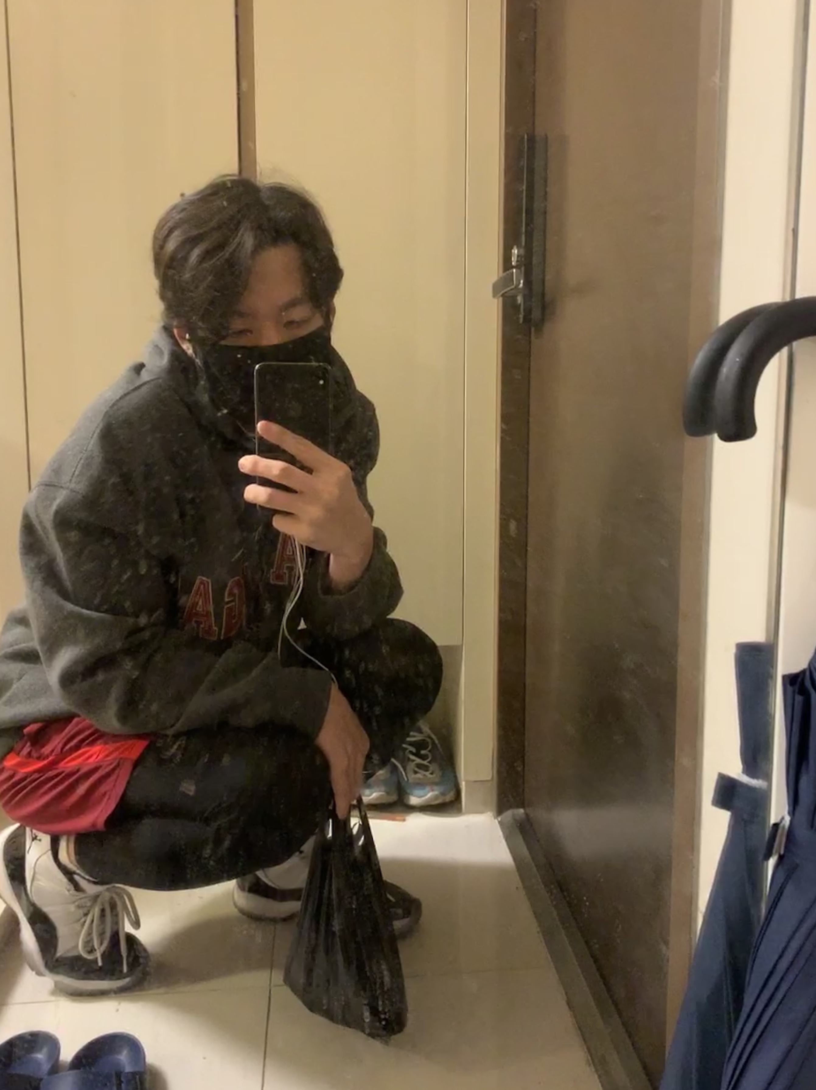 현지호 (@jih_5) 님의 게시물 | KREAM