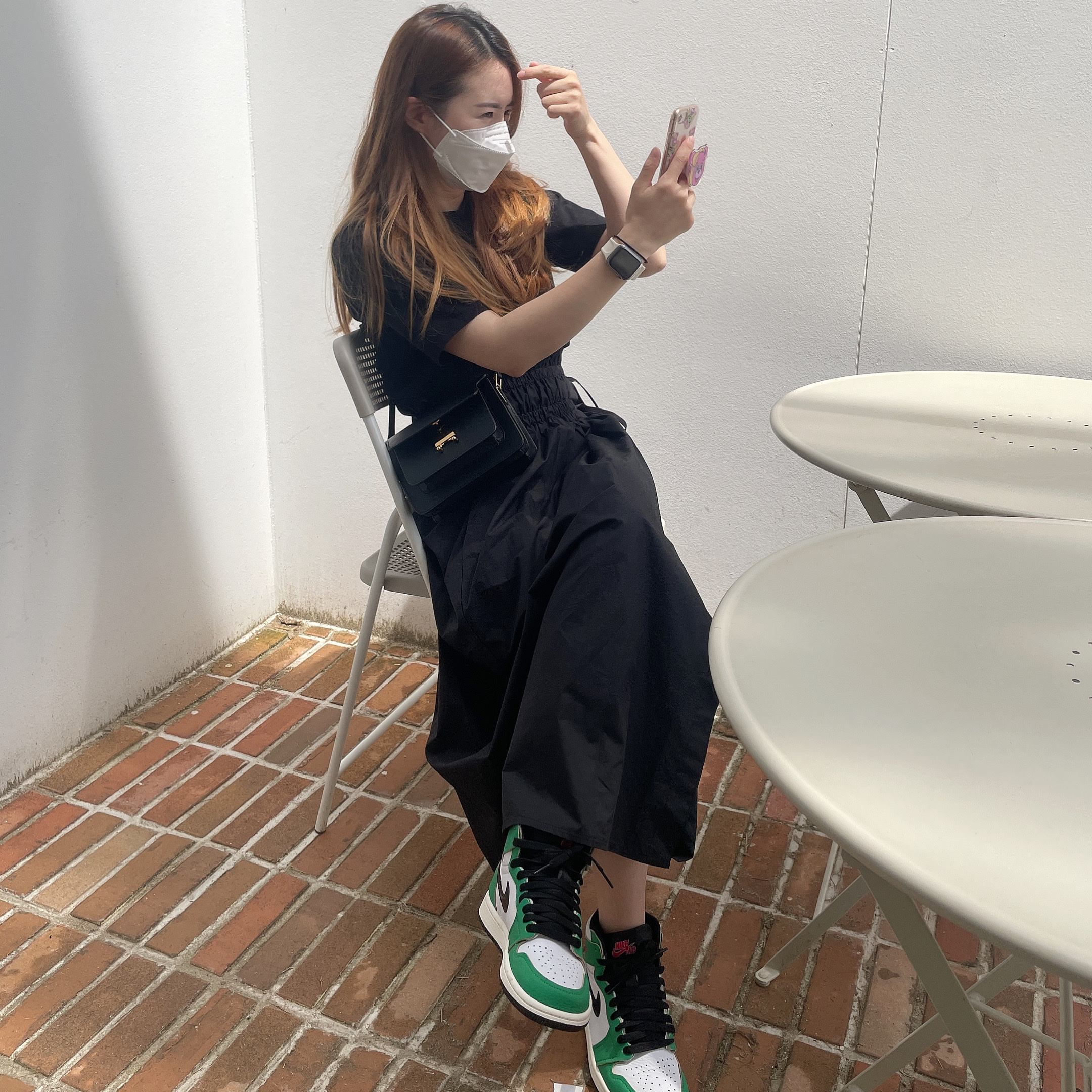 김민희 (@alslal_) 님의 게시물 | KREAM