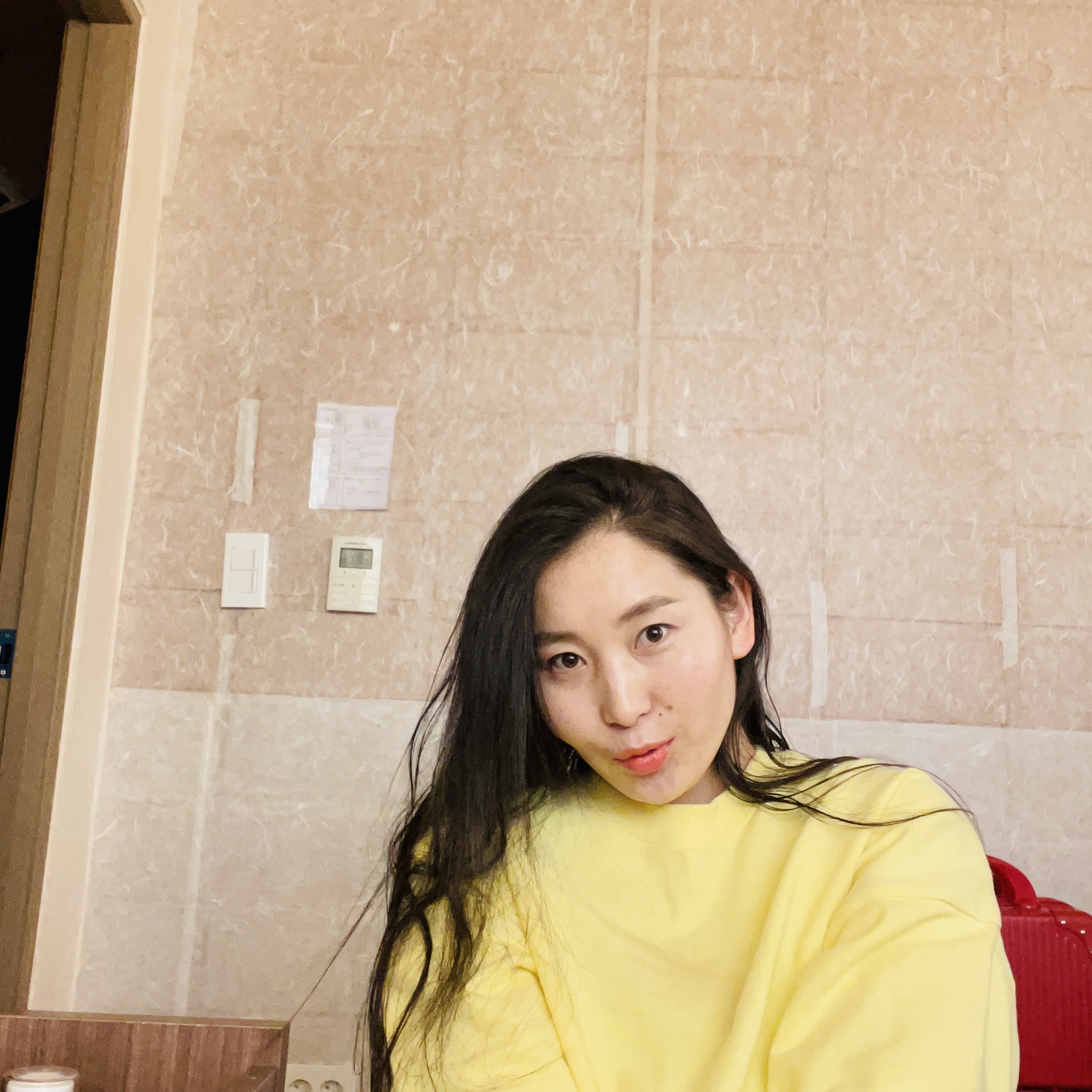 tsoomoo (@tsolmon) 님의 게시물 | KREAM