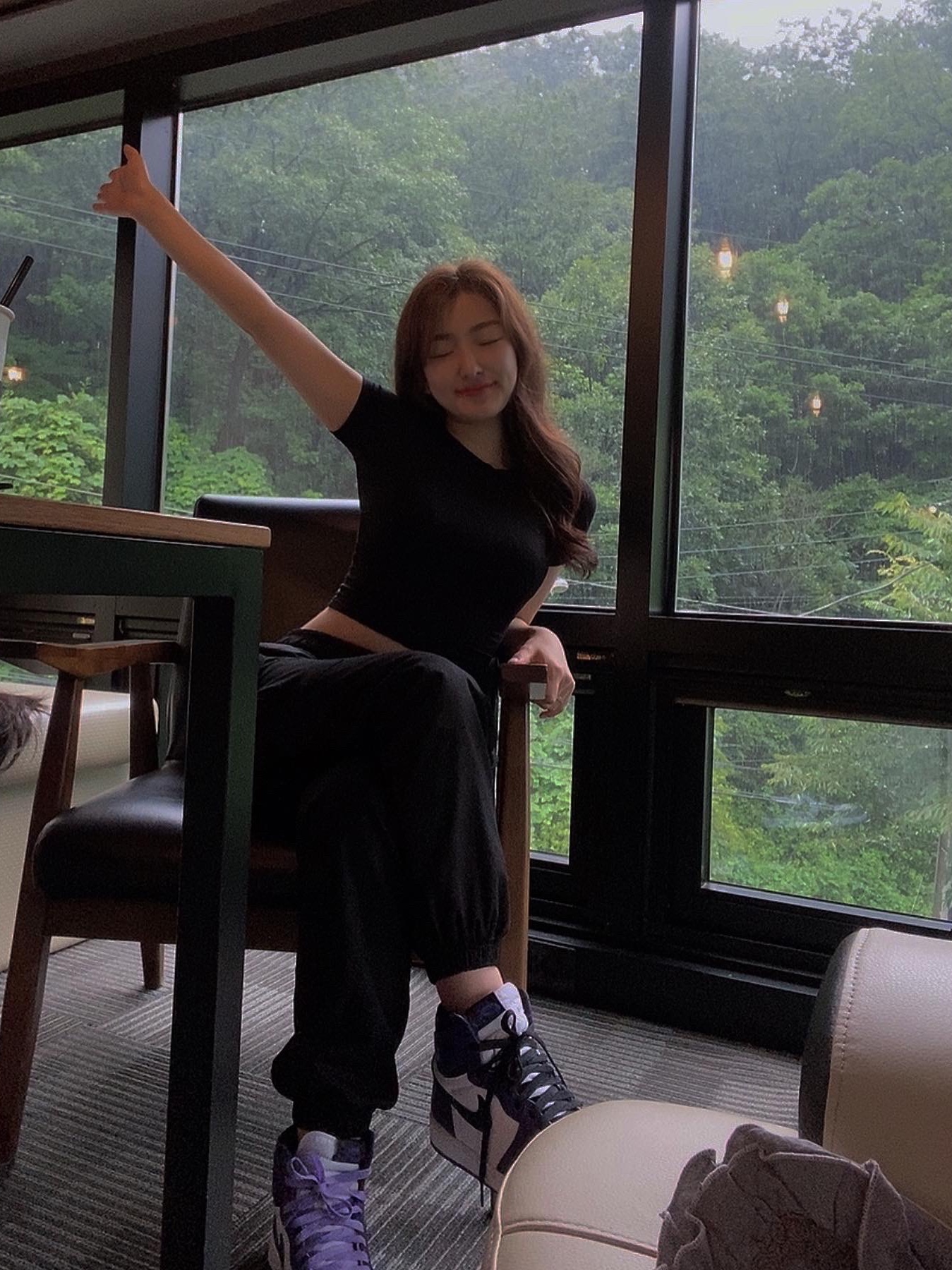 (@love_210405) 님의 게시물 | KREAM